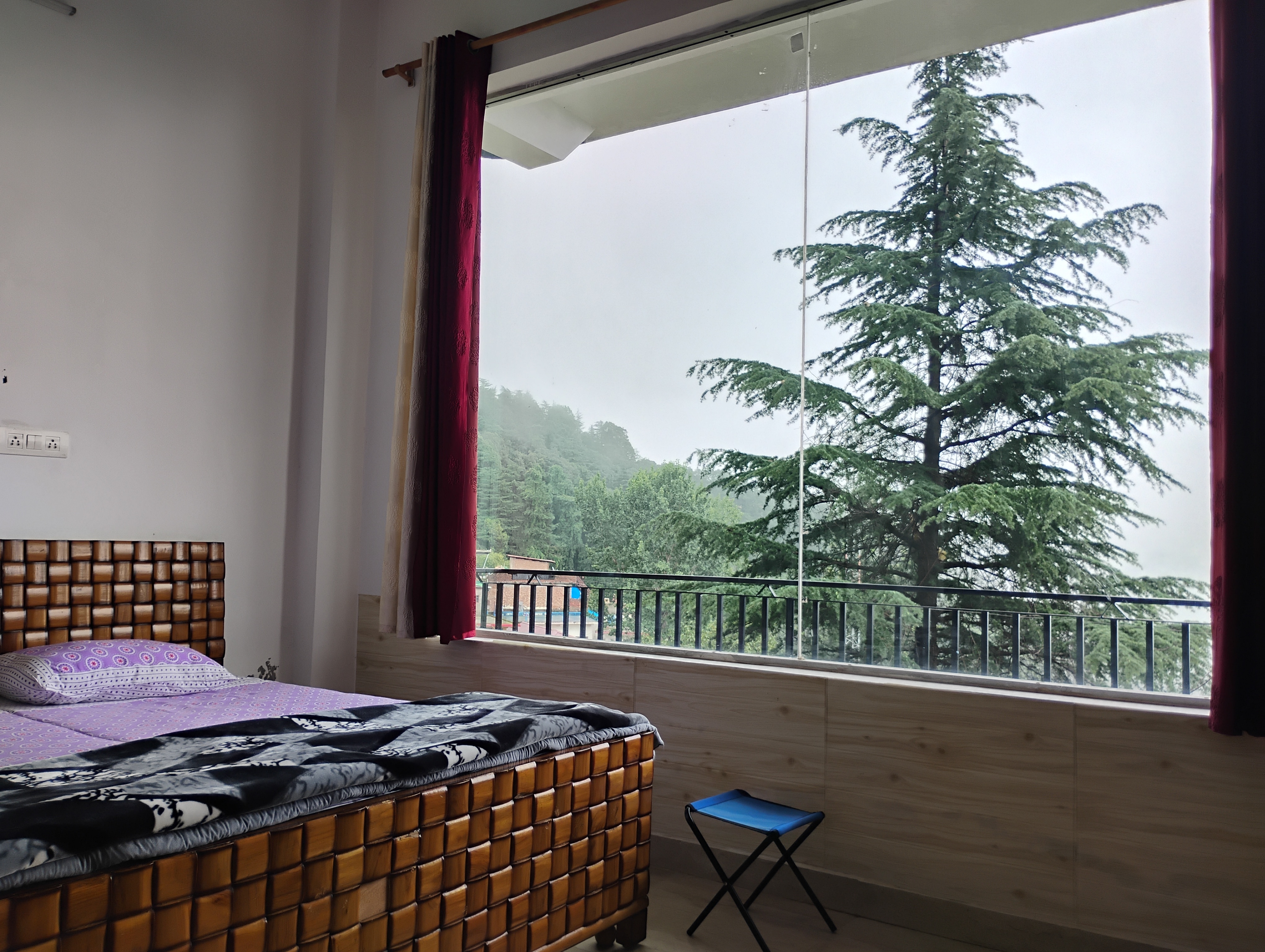 Swaran 2RK Mountain view near Mcleodganj 𝗕𝗢𝗢𝗞 Dharamshala Homestay