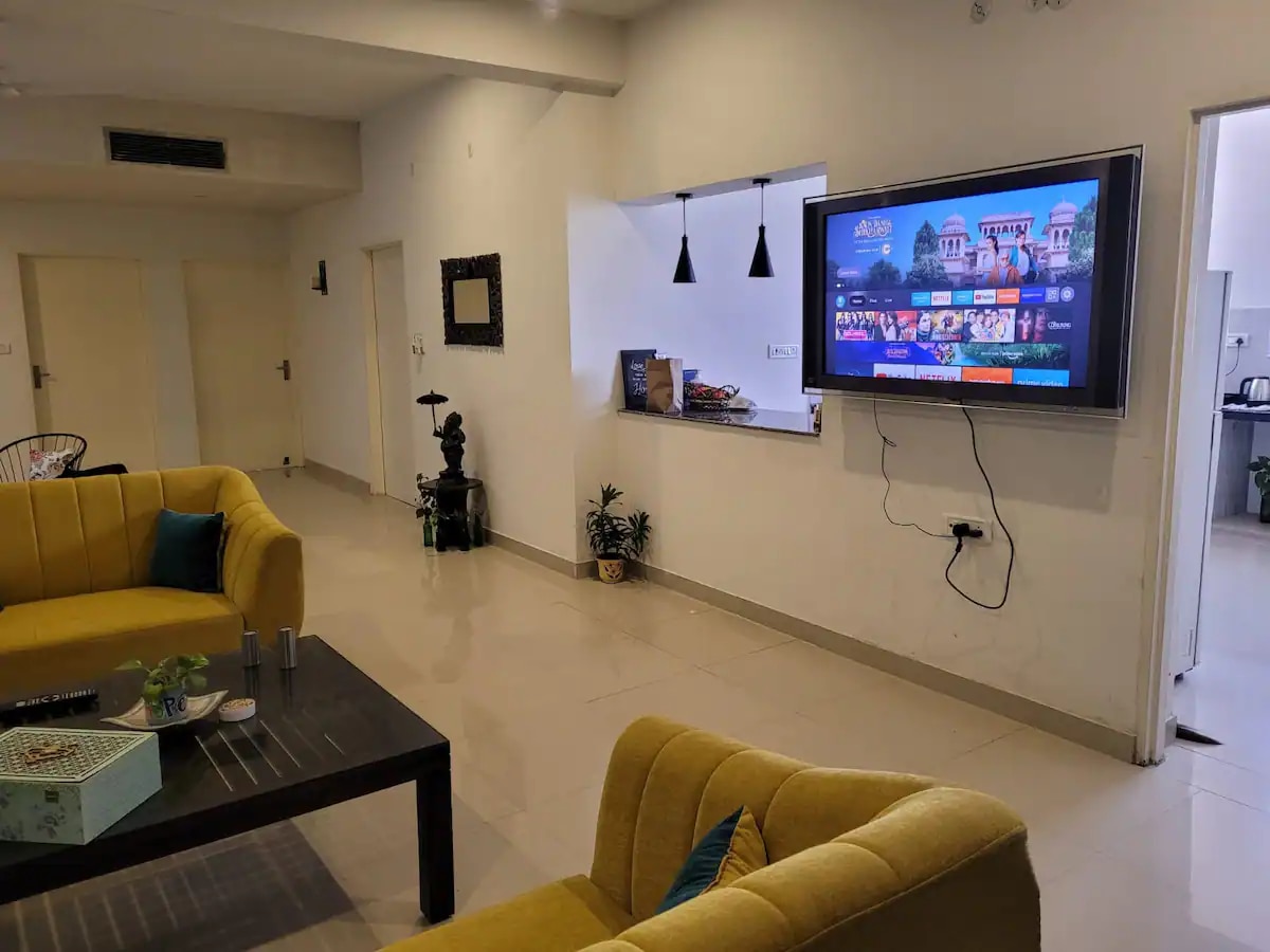 Good Vibes Homestay - 3BHK Peaceful & Clean House 𝗕𝗢𝗢𝗞 Jaipur Apartment