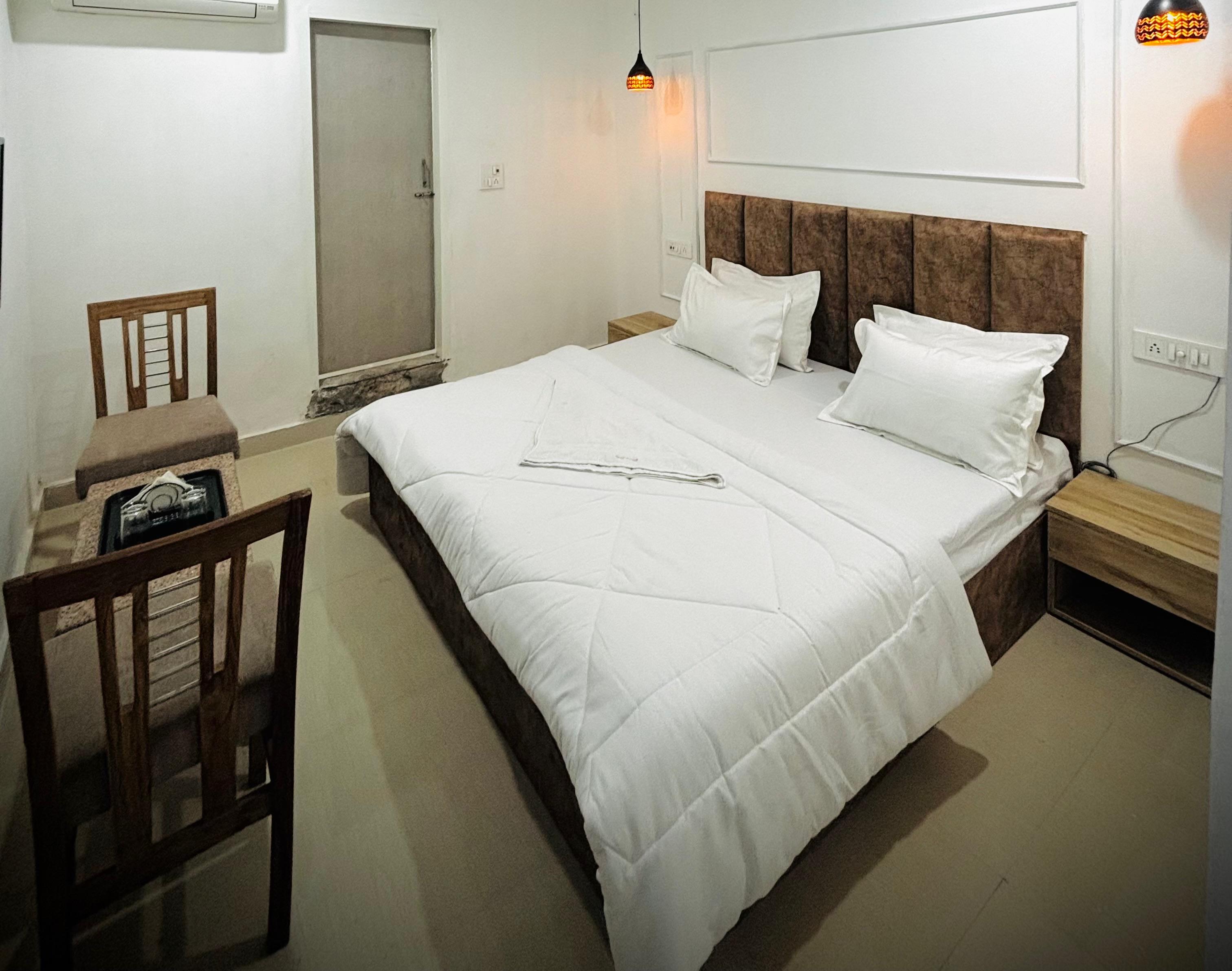 Rooms of COZY INN ROOMS-HOSHIARPUR - Guest House in Hoshiarpur
