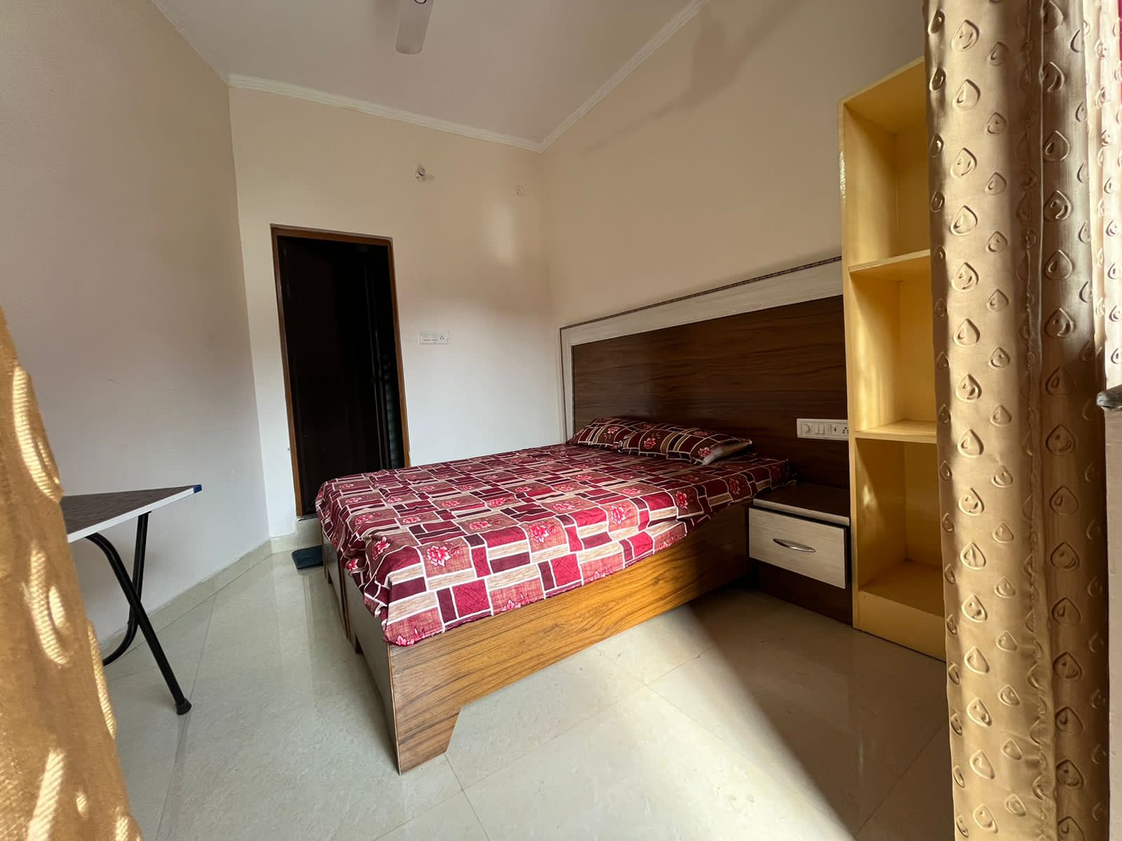 Neelam Homestay 𝗕𝗢𝗢𝗞 Rishikesh Homestay