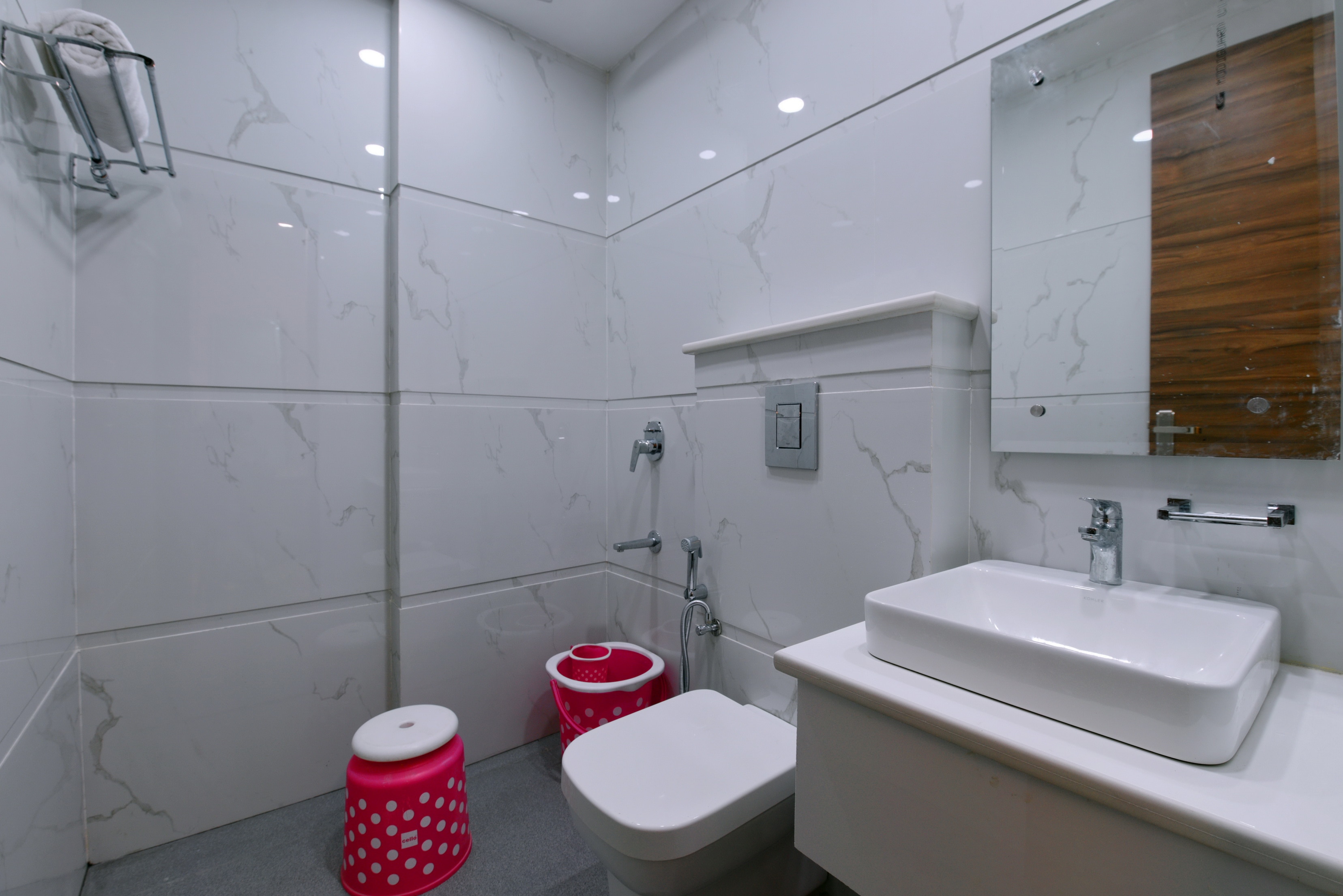 HOTEL YONIT INN 𝗕𝗢𝗢𝗞 Amritsar Hotel