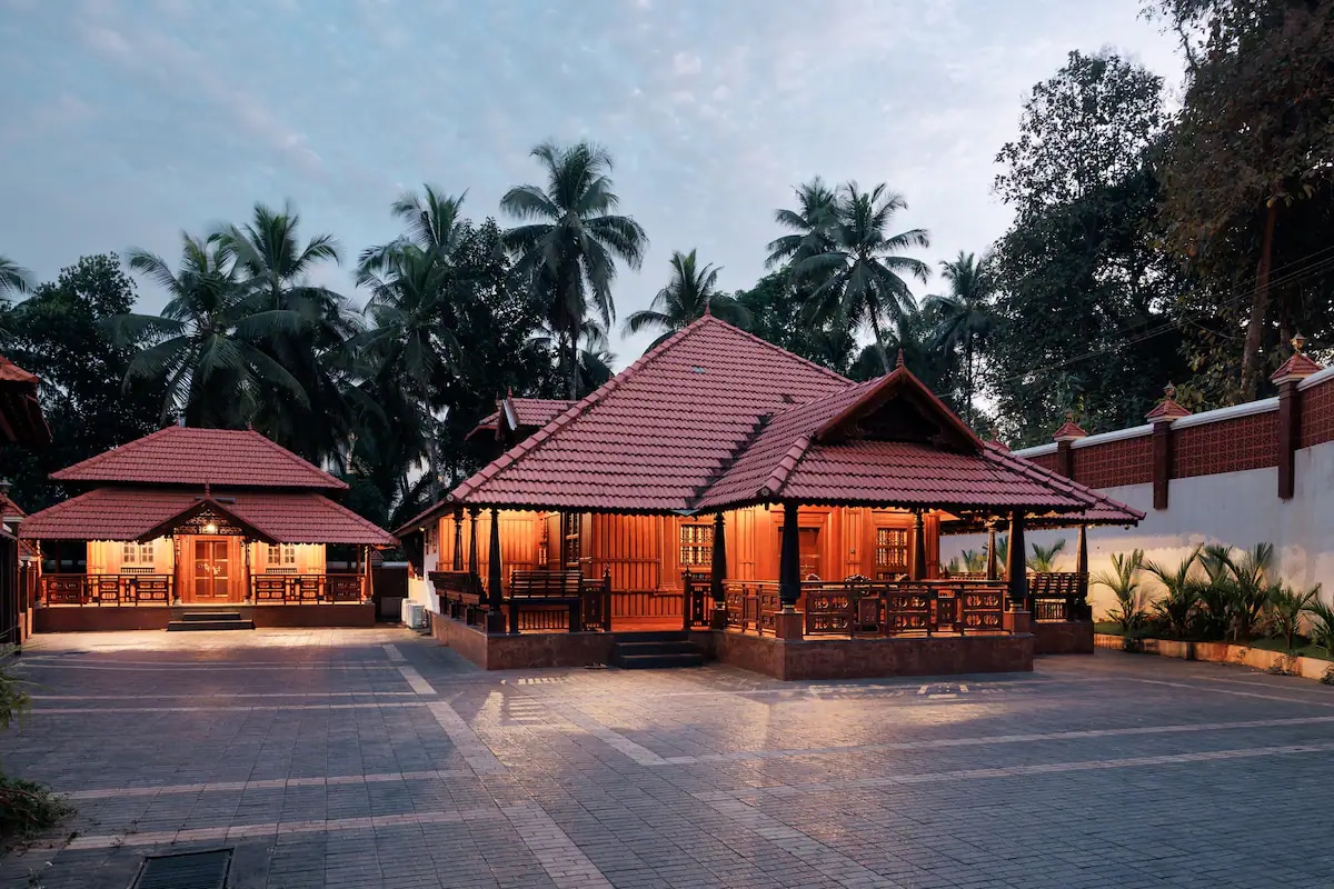 Ashriel Heritage By EWA 𝗕𝗢𝗢𝗞 Mangalore Villa