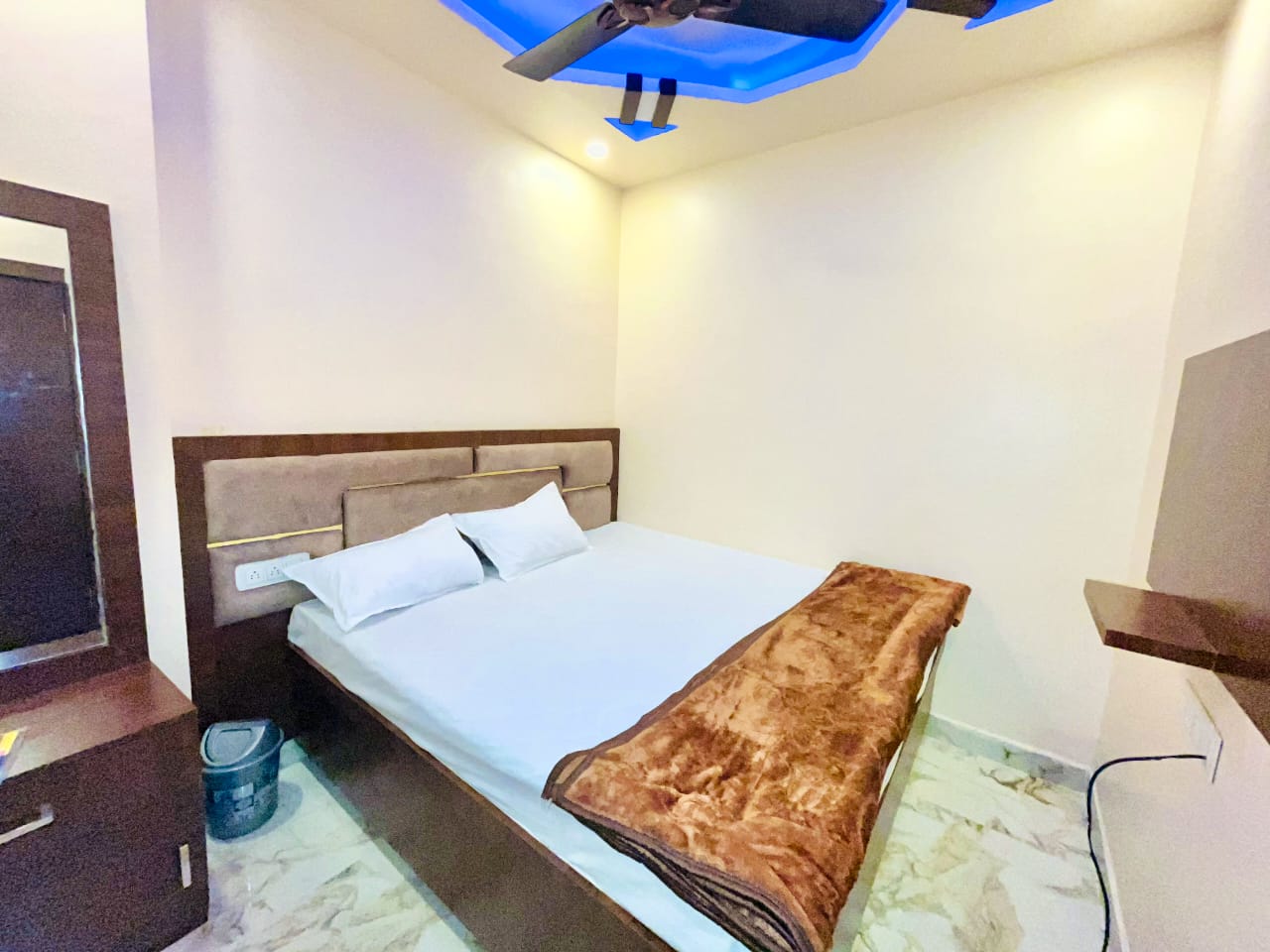 The krishna palace Ujjain - Reviews, Photos & Offer