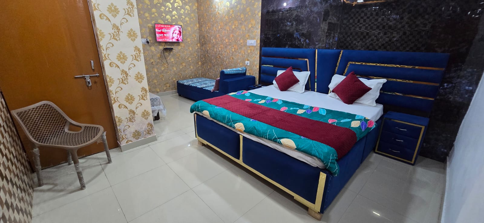Saanchi Villa Homestay 𝗕𝗢𝗢𝗞 Ayodhya Homestay
