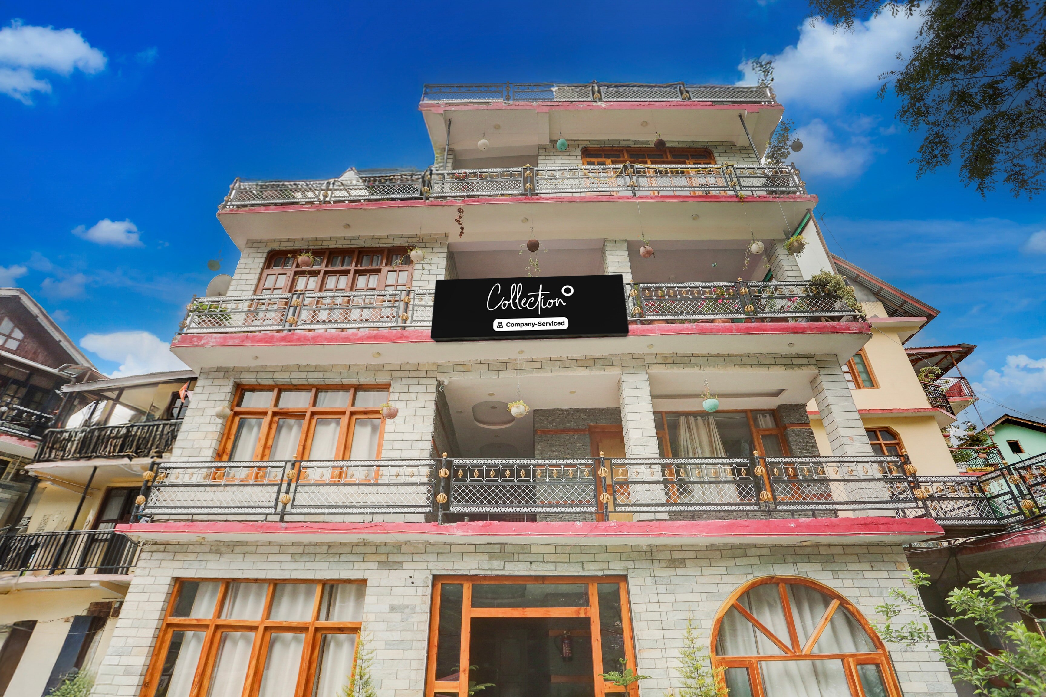 Rooms of Super Collection O Model Town Mall Road Formerly Whistling ...