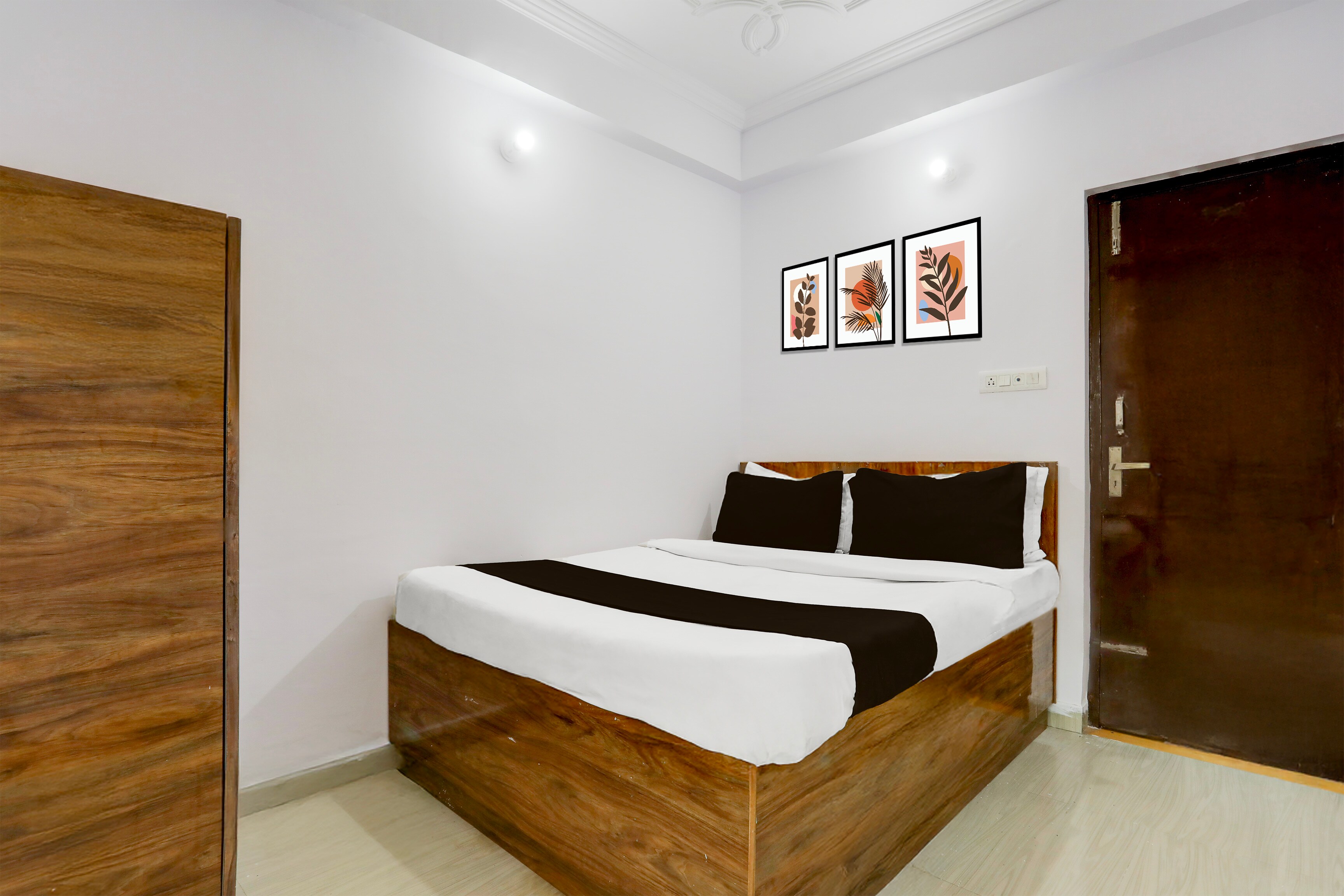 Hotel O Rajeev Nagar Formerly Happy Journey 𝗕𝗢𝗢𝗞 Patna Hotel