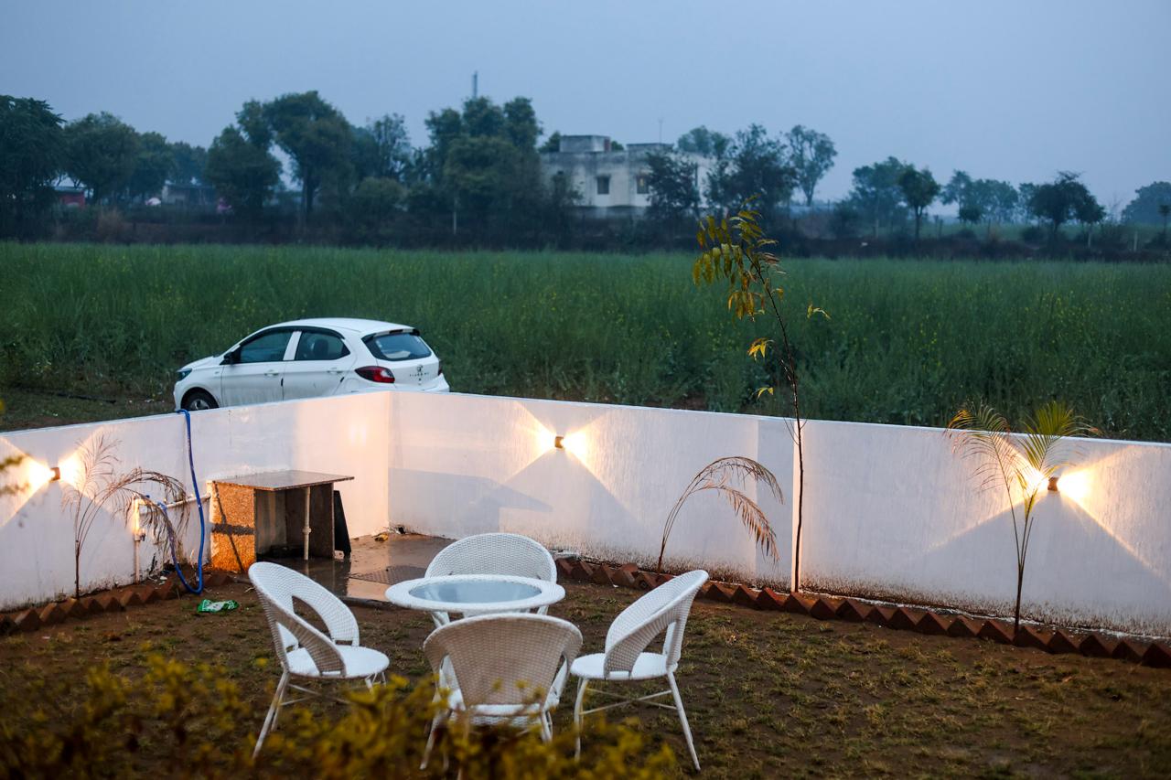 Luxuria Farmstays 𝗕𝗢𝗢𝗞 Jaipur Farm House