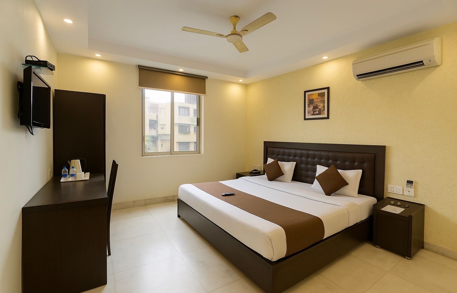 Hotel Kingston Park - Karol Bagh Delhi - Reviews, Photos & Offer