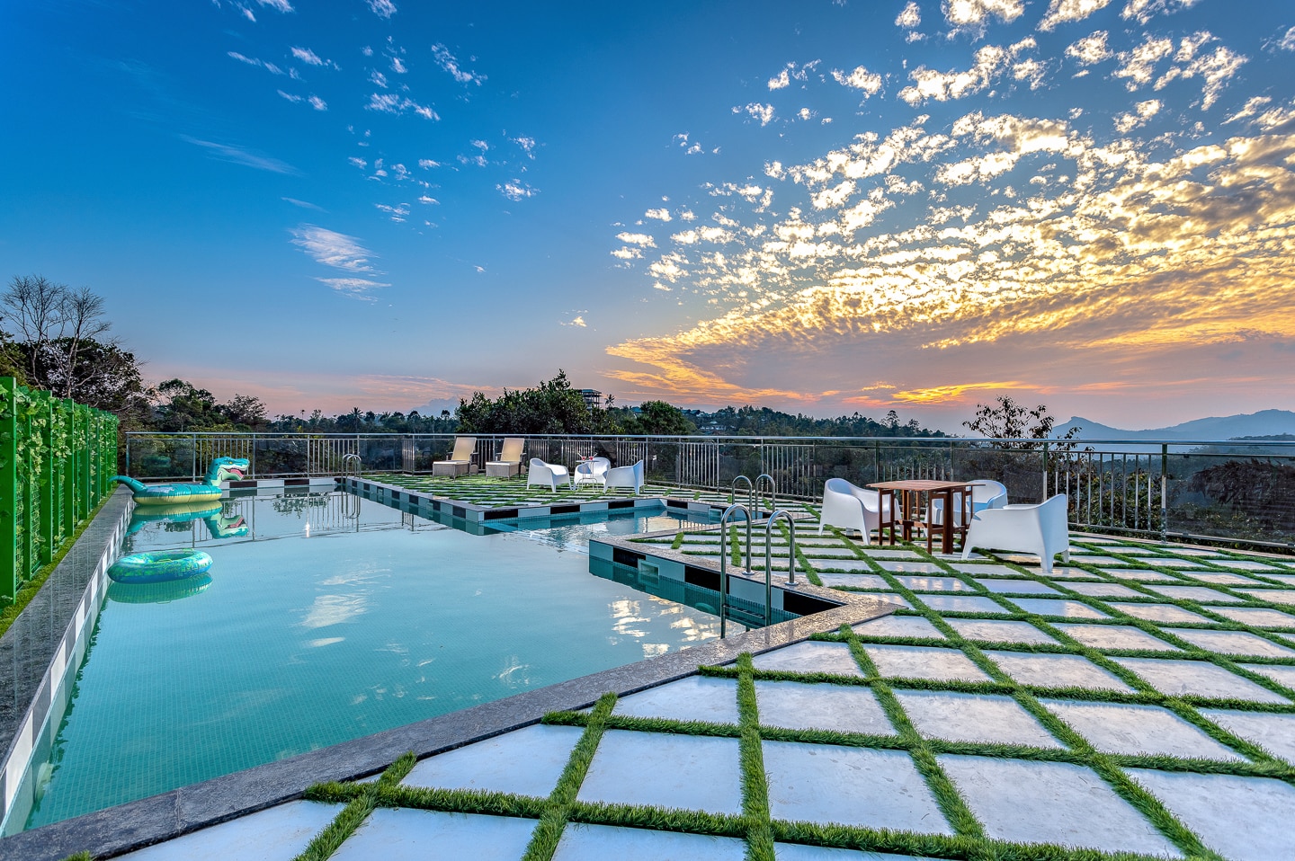 Hotel White House Munnar | Luxury Resort Munnar - Reviews, Photos & Offer