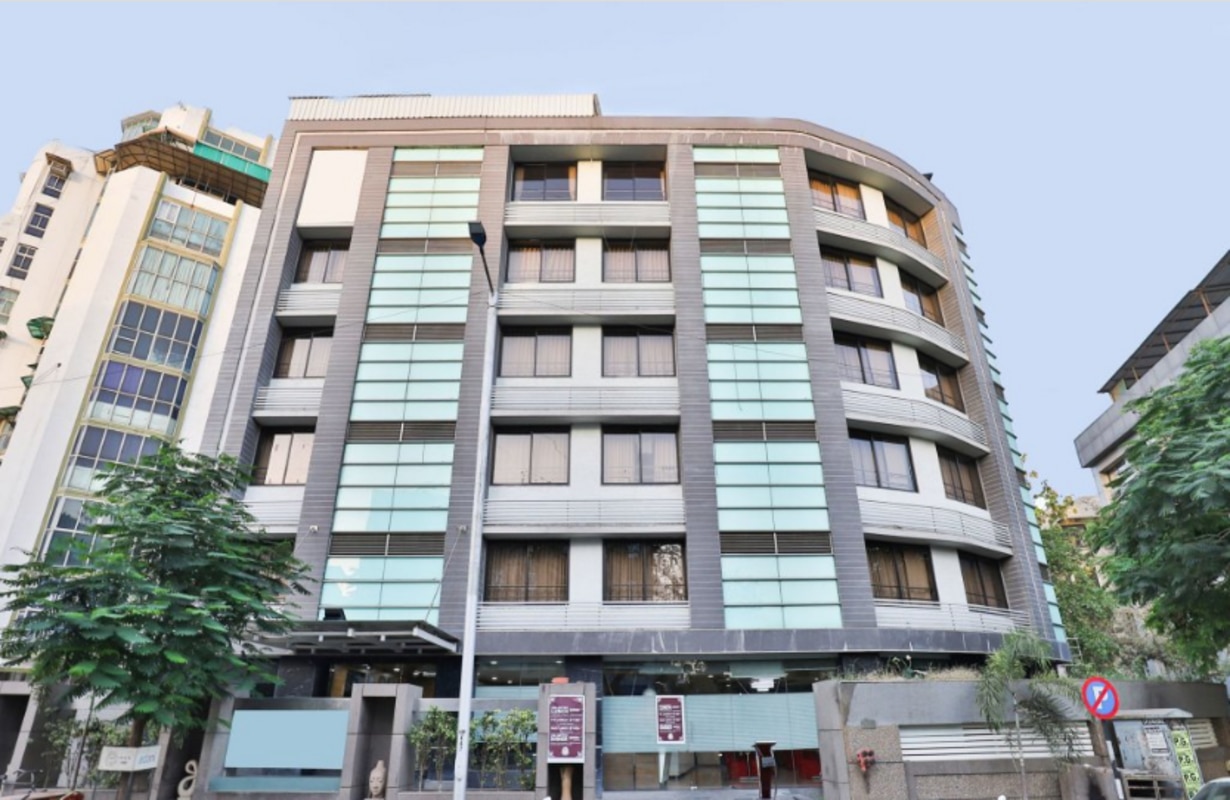 Hotel SNBLU PANCHVATI 𝗕𝗢𝗢𝗞 Ahmedabad Hotel