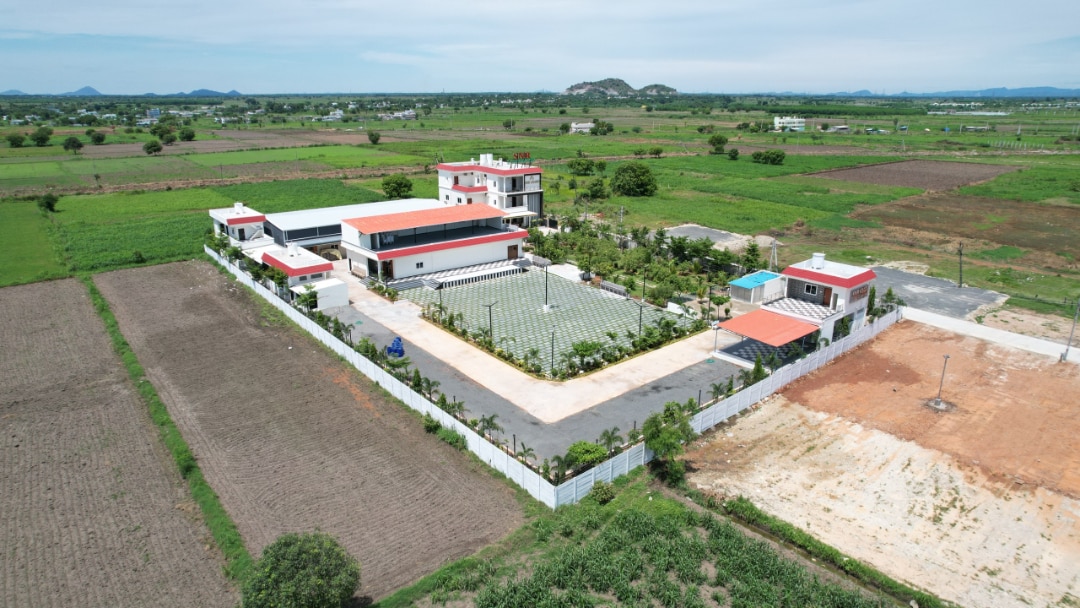 Hotel Snr Grand 𝗕𝗢𝗢𝗞 Narasaraopet Hotel