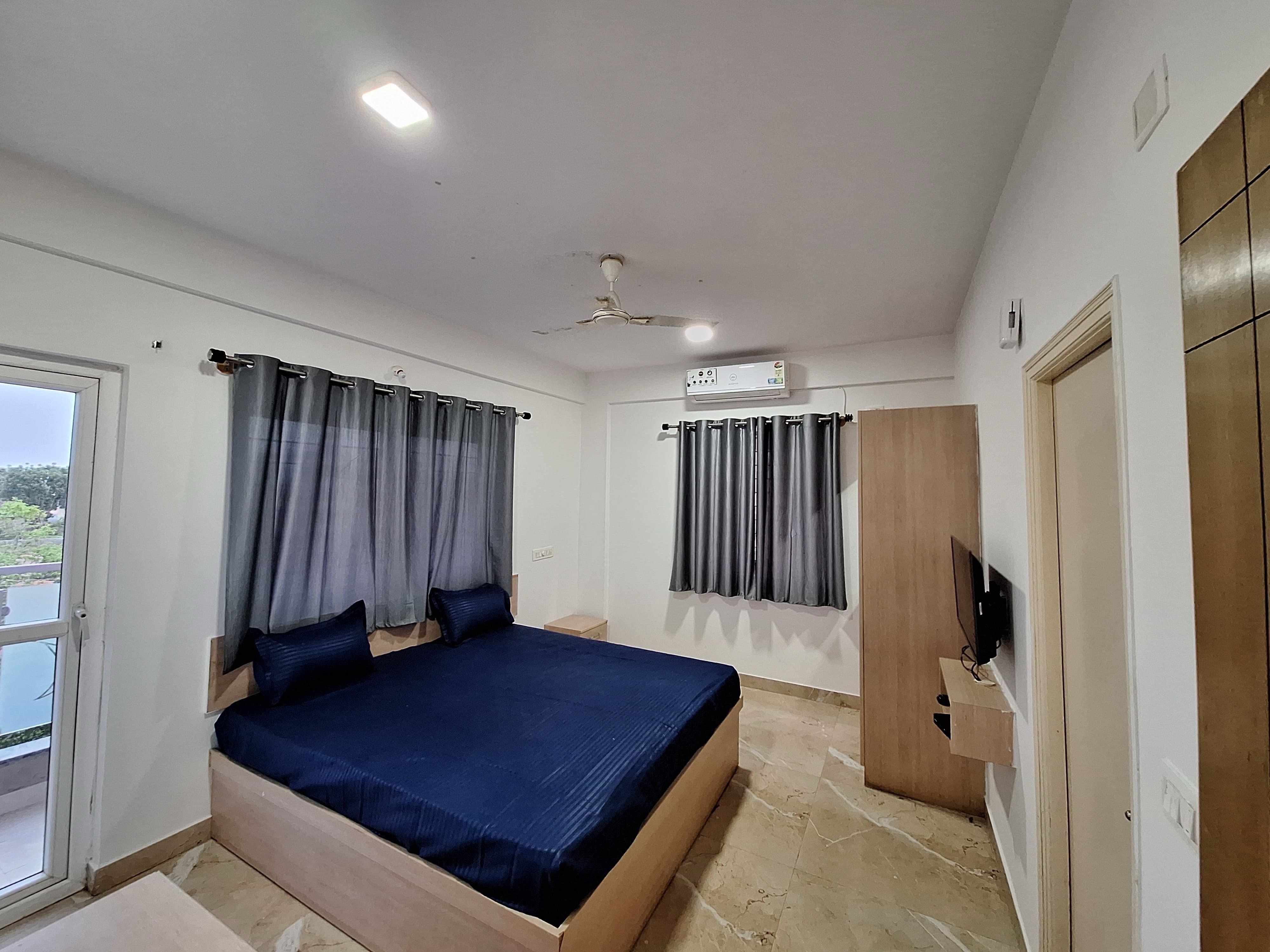Photos of Super Collection O The Pride - Hotel in Bangalore