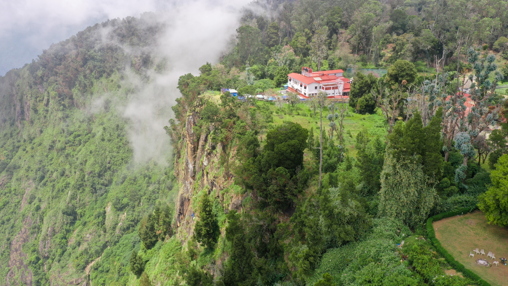 HappyHuts at Green valley view 𝗕𝗢𝗢𝗞 Kodaikanal Villa