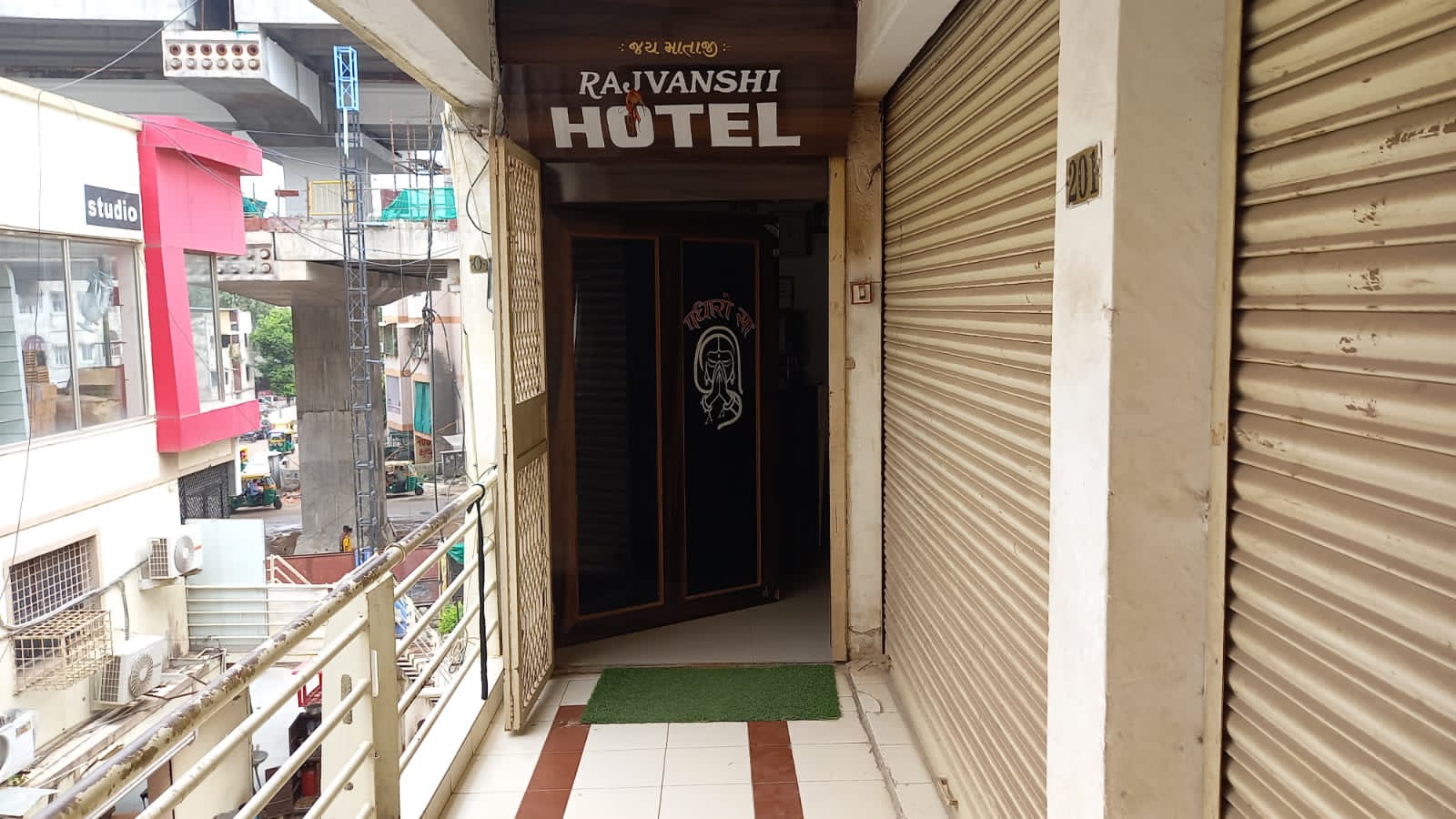HOTEL RAJVANSHI Ahmedabad - Reviews, Photos & Offer