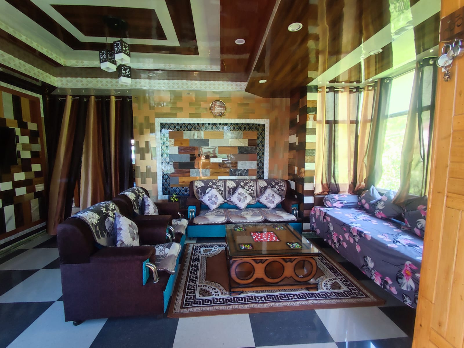 Parvati View guest house & restaurant 𝗕𝗢𝗢𝗞 Kullu Homestay