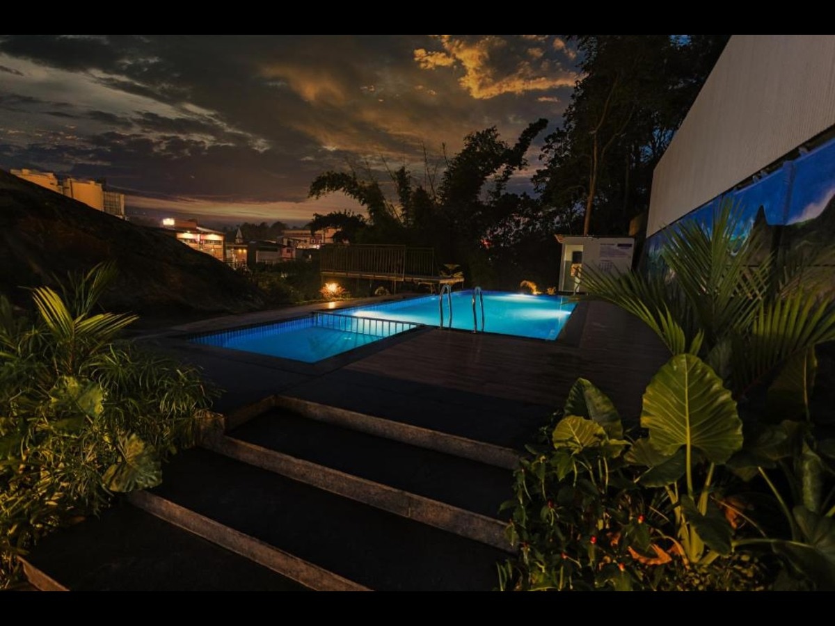 Amenities of Holidays Garden Resort