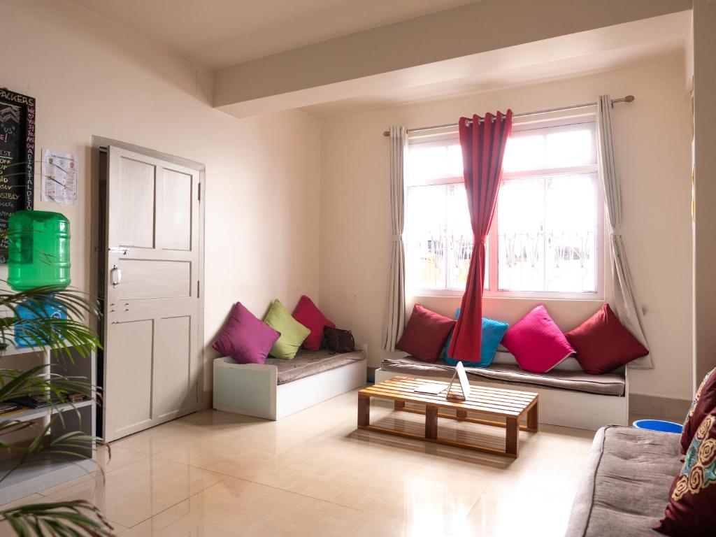 Amenities of Tag Along Backpackers