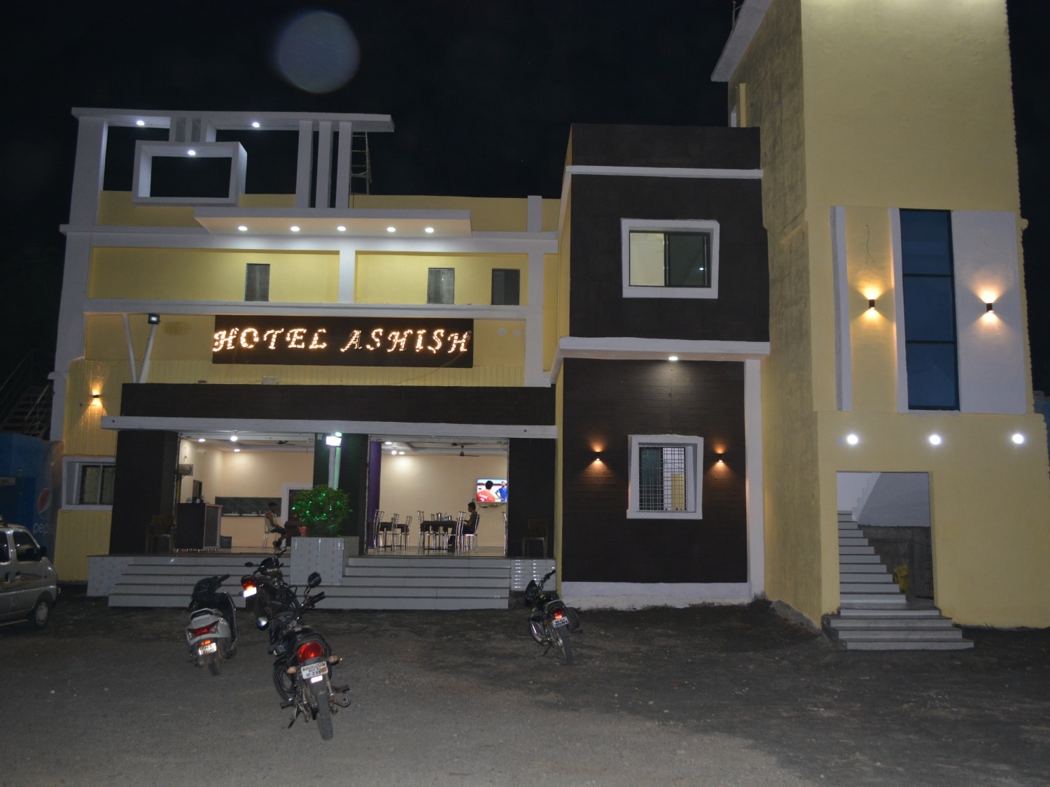 Hotel Ashish 𝗕𝗢𝗢𝗞 Kalmeshwar Hotel