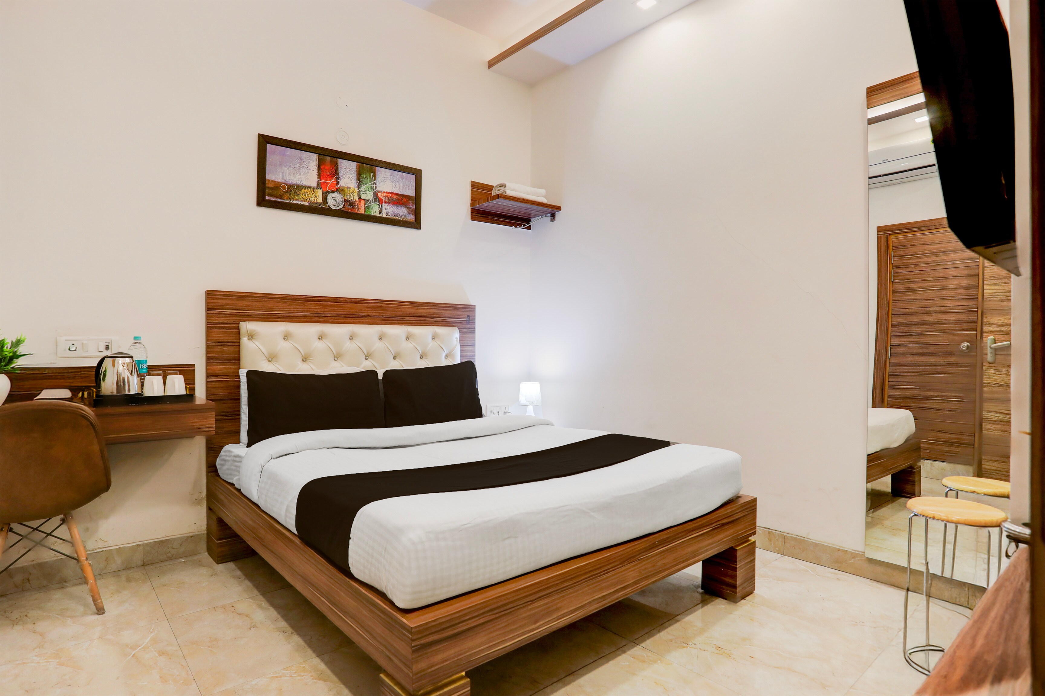 Photos of Super Collection O Haldwani Railway Junction Formerly Hotel Kanta - Haldwani Hotel on ...