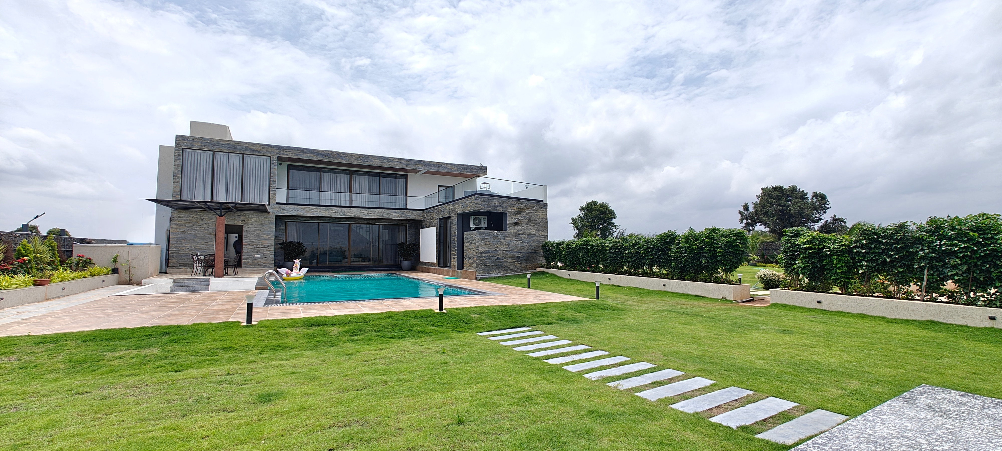 Secho One 𝗕𝗢𝗢𝗞 Chevella Farm House