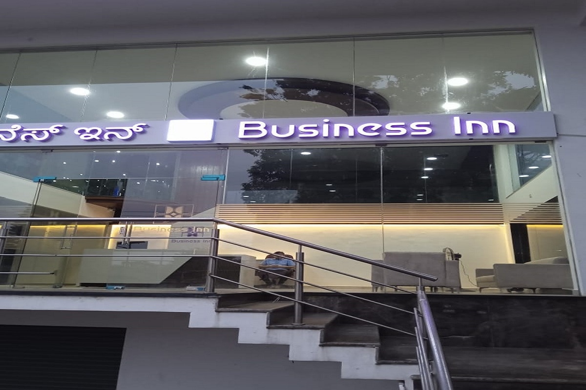 BUSINESS INN 𝗕𝗢𝗢𝗞 Bangalore Hotel