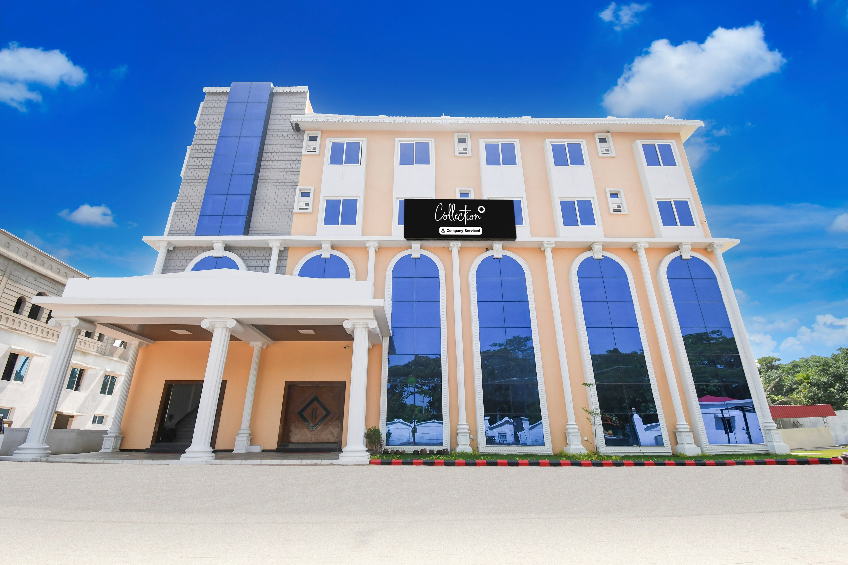 Collection O Sakhigopal Puri Hotel Puri - Reviews, Photos & Offer