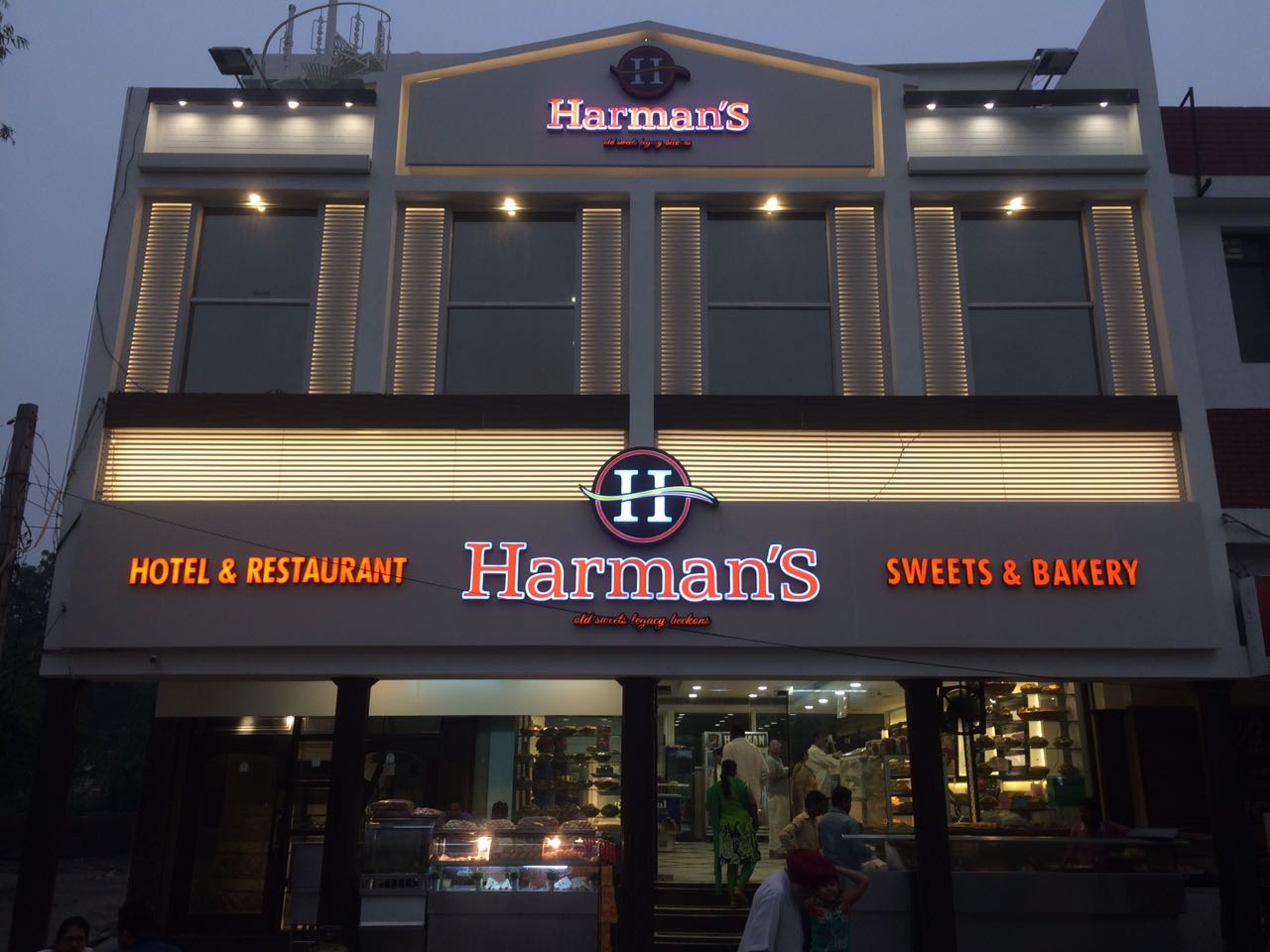 Harman Hotel 𝗕𝗢𝗢𝗞 Sangrur Hotel