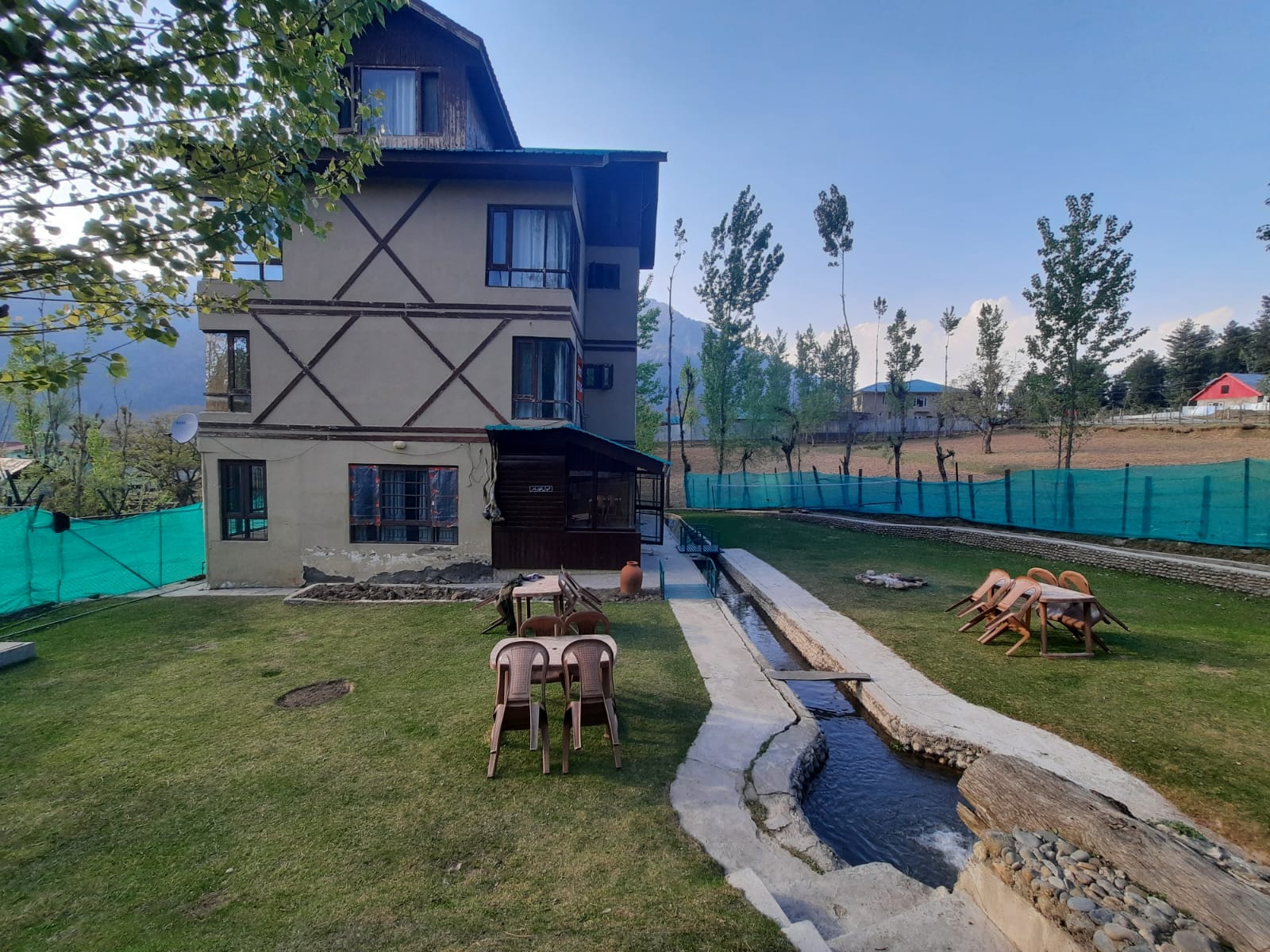 Hukus Bukus Cottage Pahalgam - Reviews, Photos & Offer