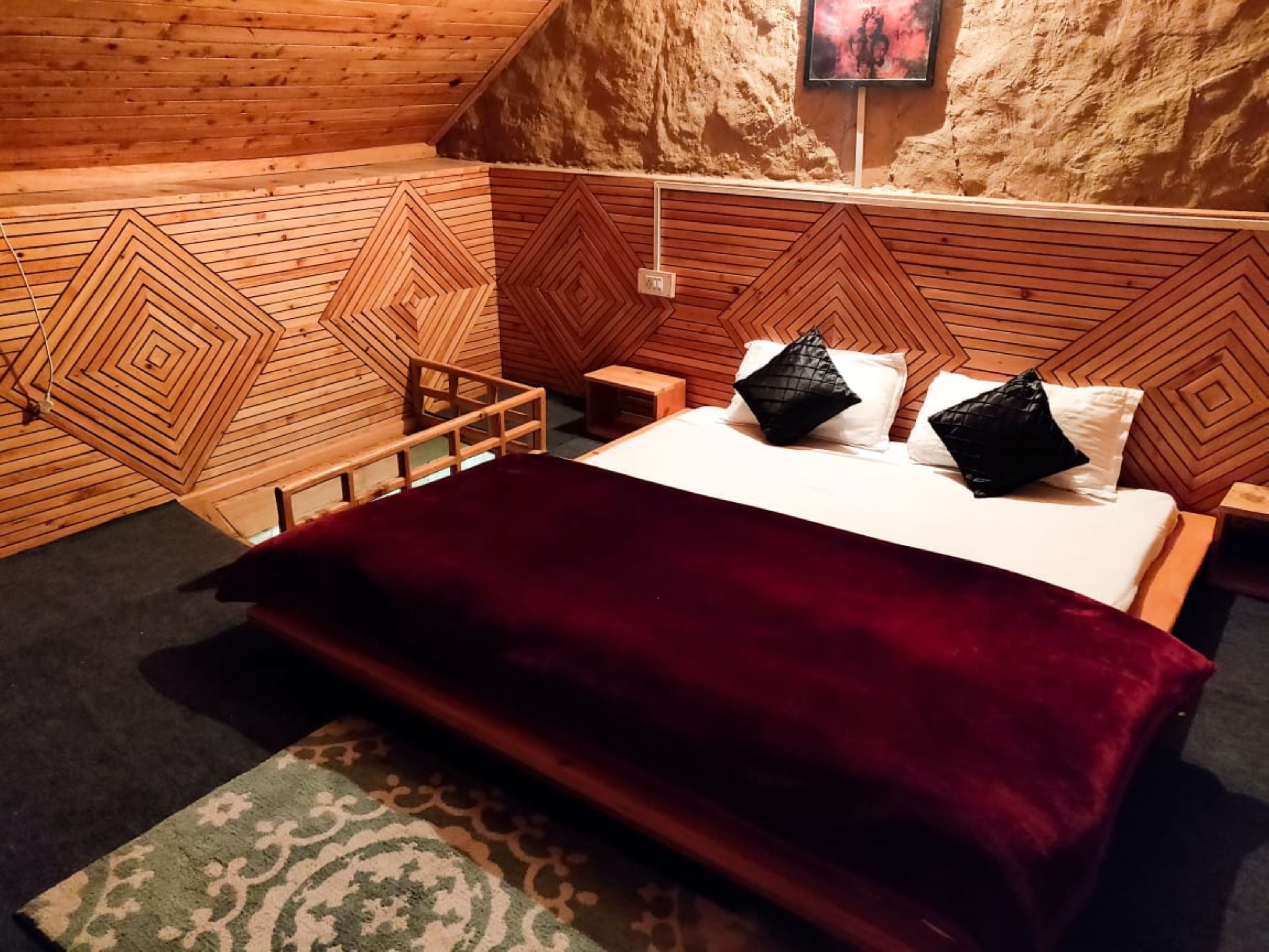 Off the trail Cabin & Cafe Homestay Banjar - Reviews, Photos & Offer