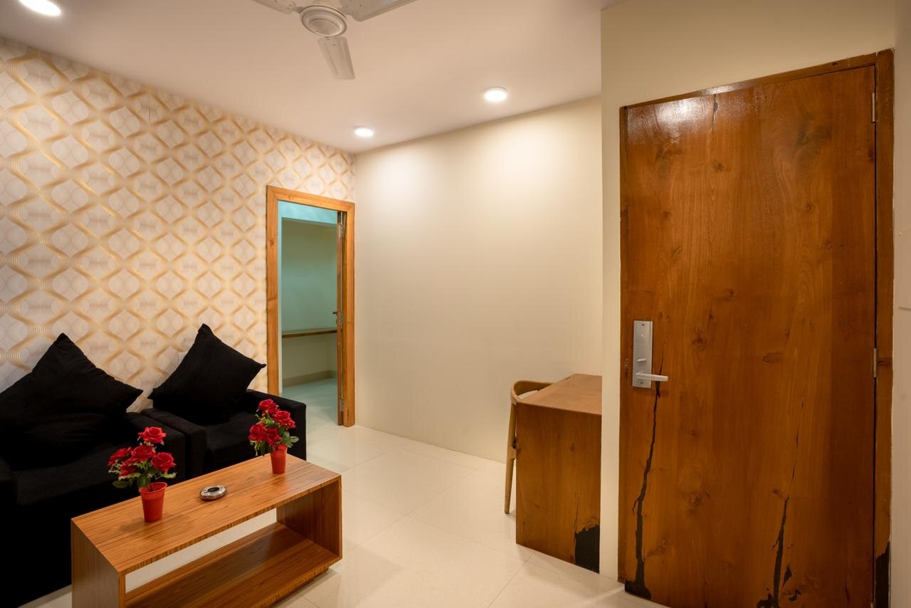 Home2 Suites and Service Apartments 𝗕𝗢𝗢𝗞 Mumbai Apartment