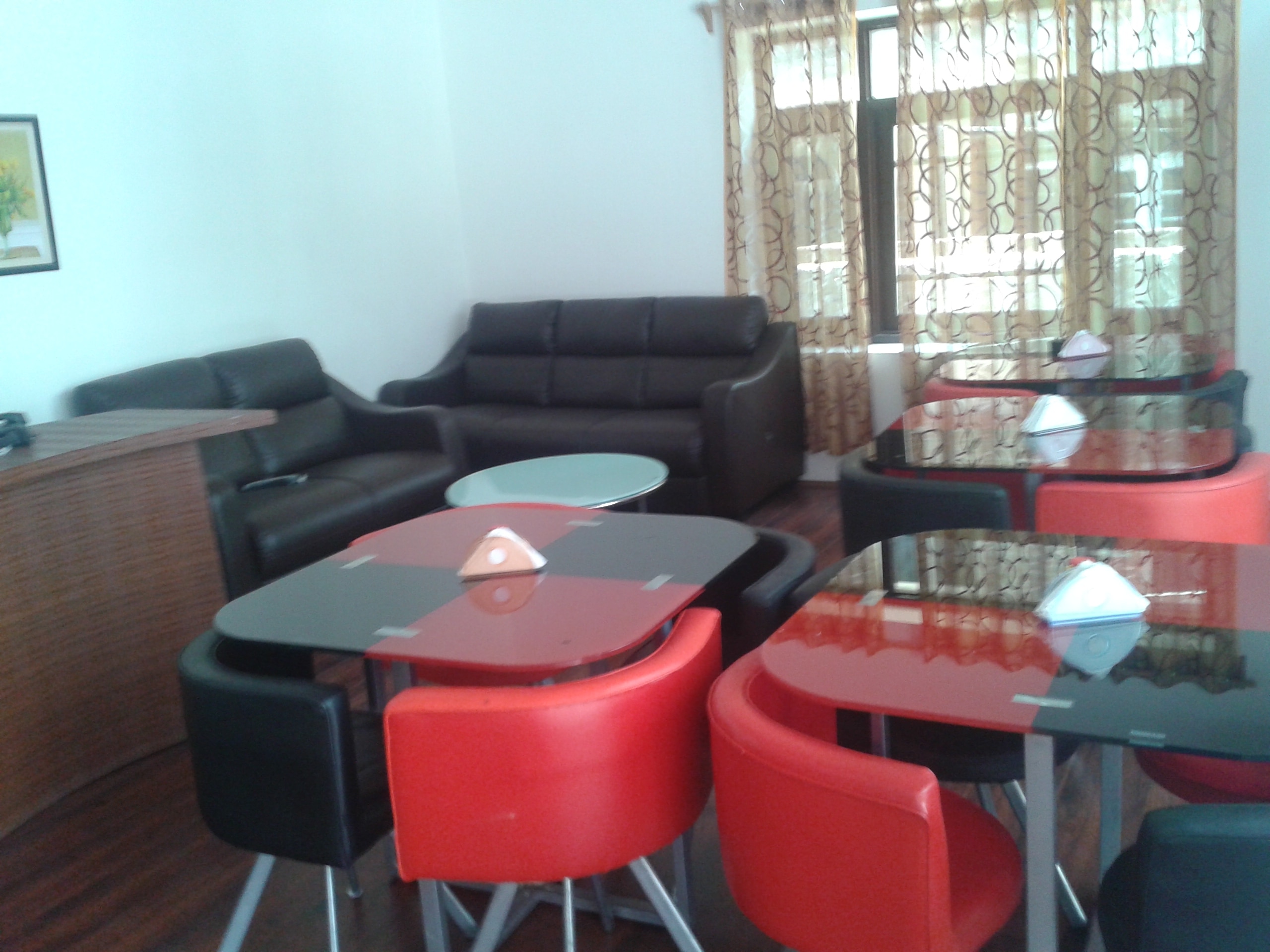 Hotel Naik Palace 𝗕𝗢𝗢𝗞 Srinagar Hotel