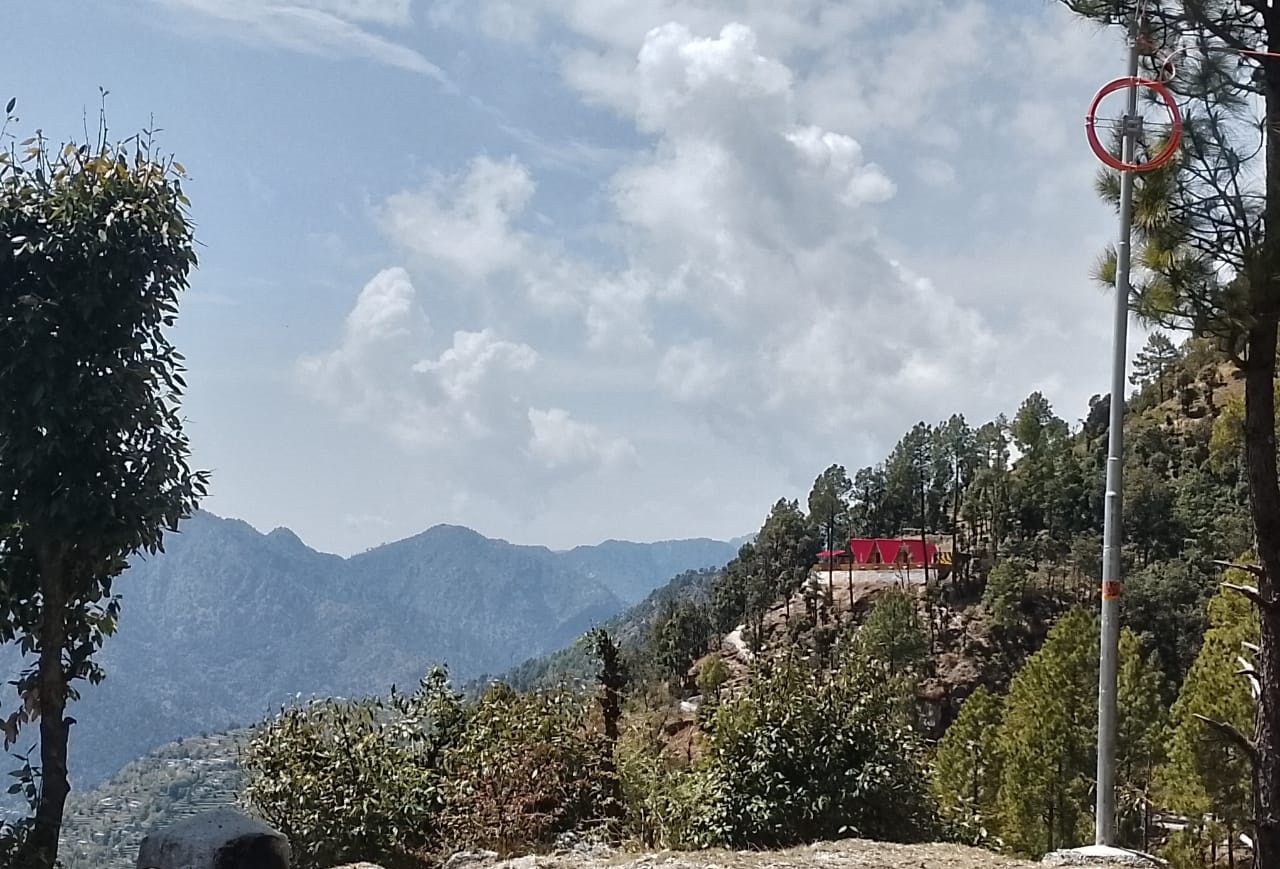 Ekant View Homestay (enroute to Kedarnath) 𝗕𝗢𝗢𝗞 Ghansali Homestay