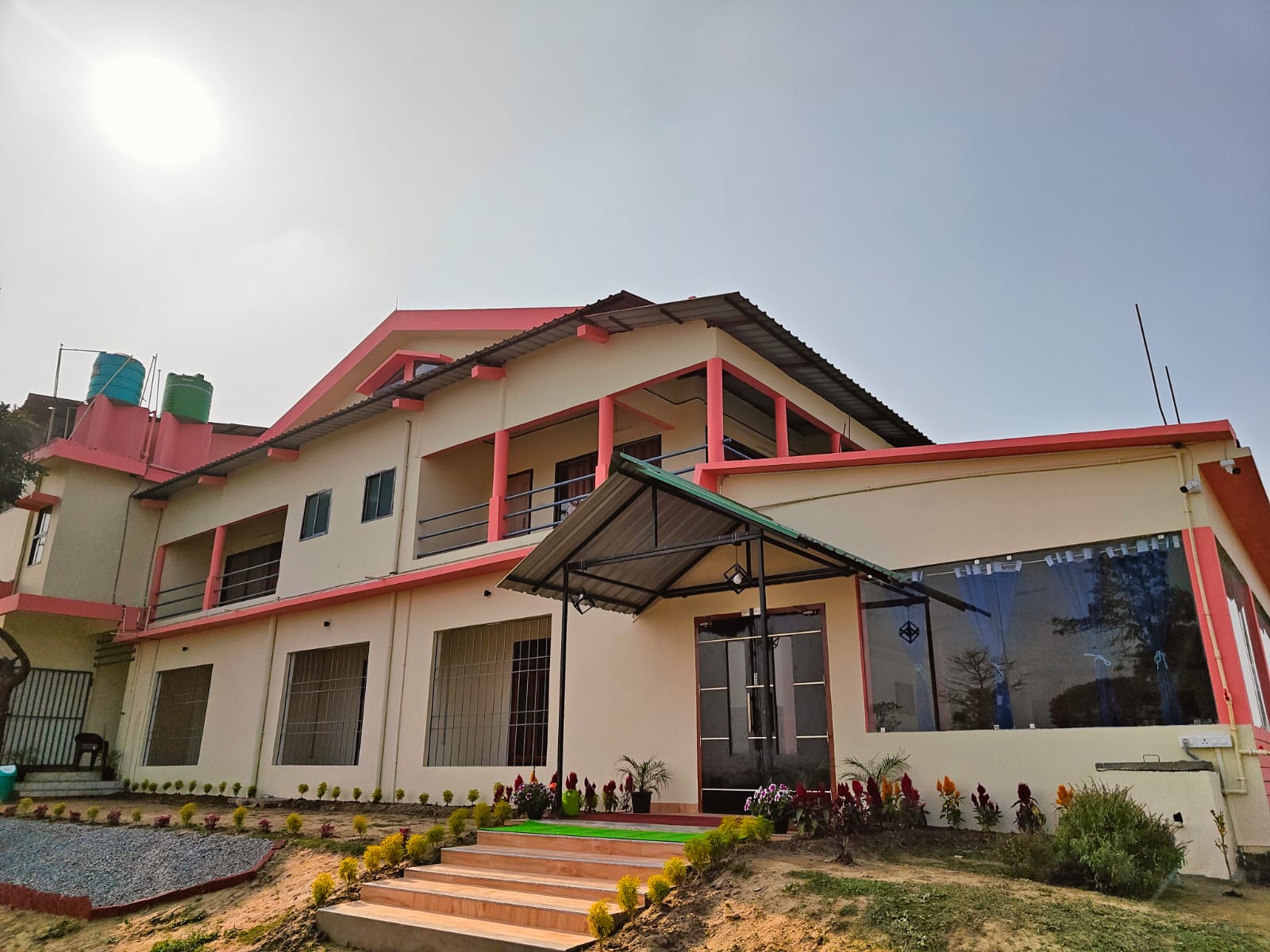 Saanvi Royal Club Resort and Restaurant 𝗕𝗢𝗢𝗞 Mayang Resort