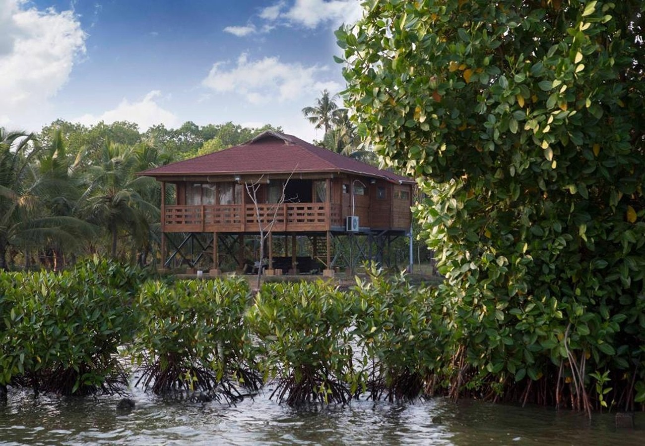 Vinis Farmstay 𝗕𝗢𝗢𝗞 Kollam Farm House