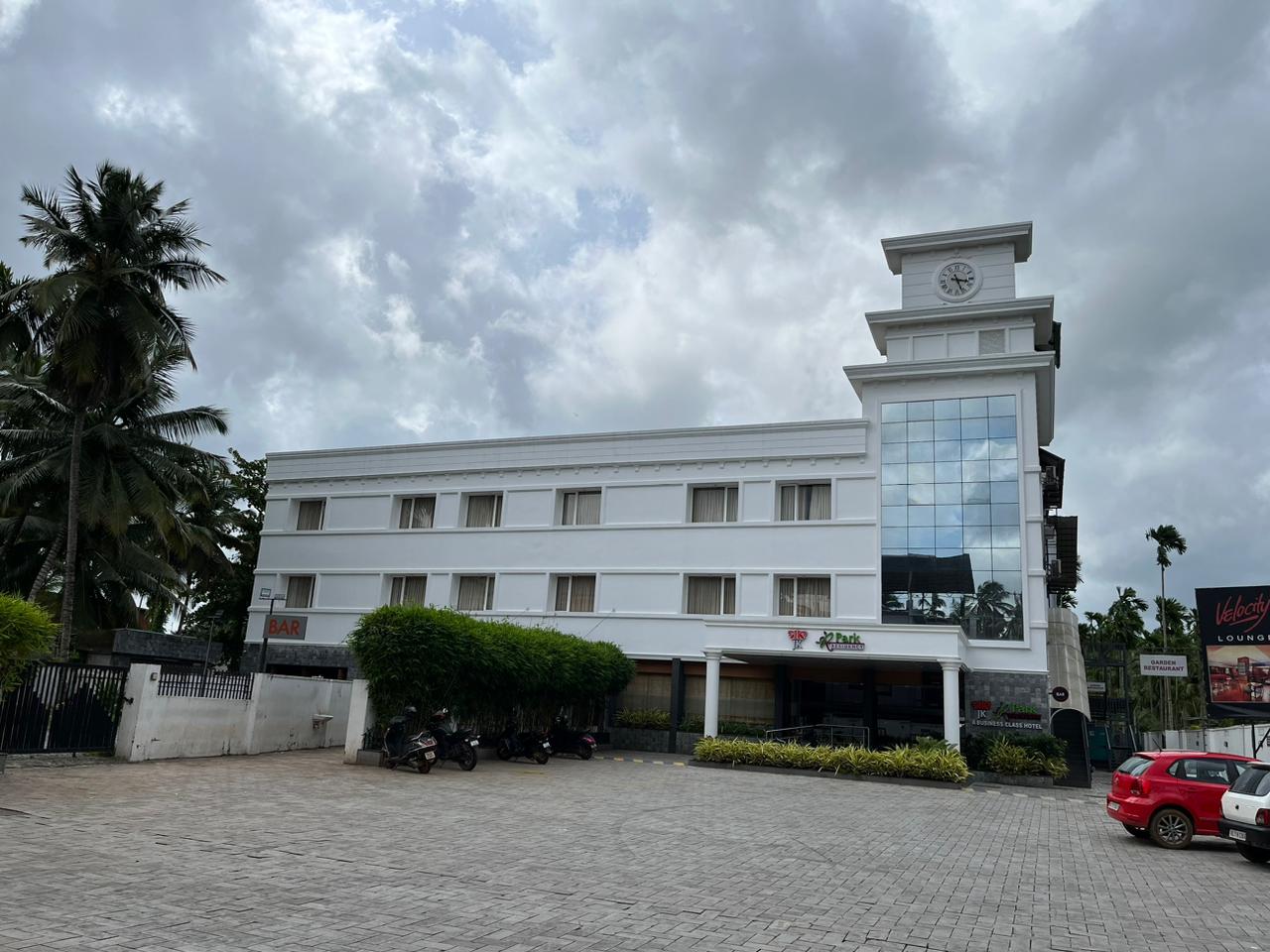 J K Park Residency Perambra 𝗕𝗢𝗢𝗞 Koyilandi Hotel