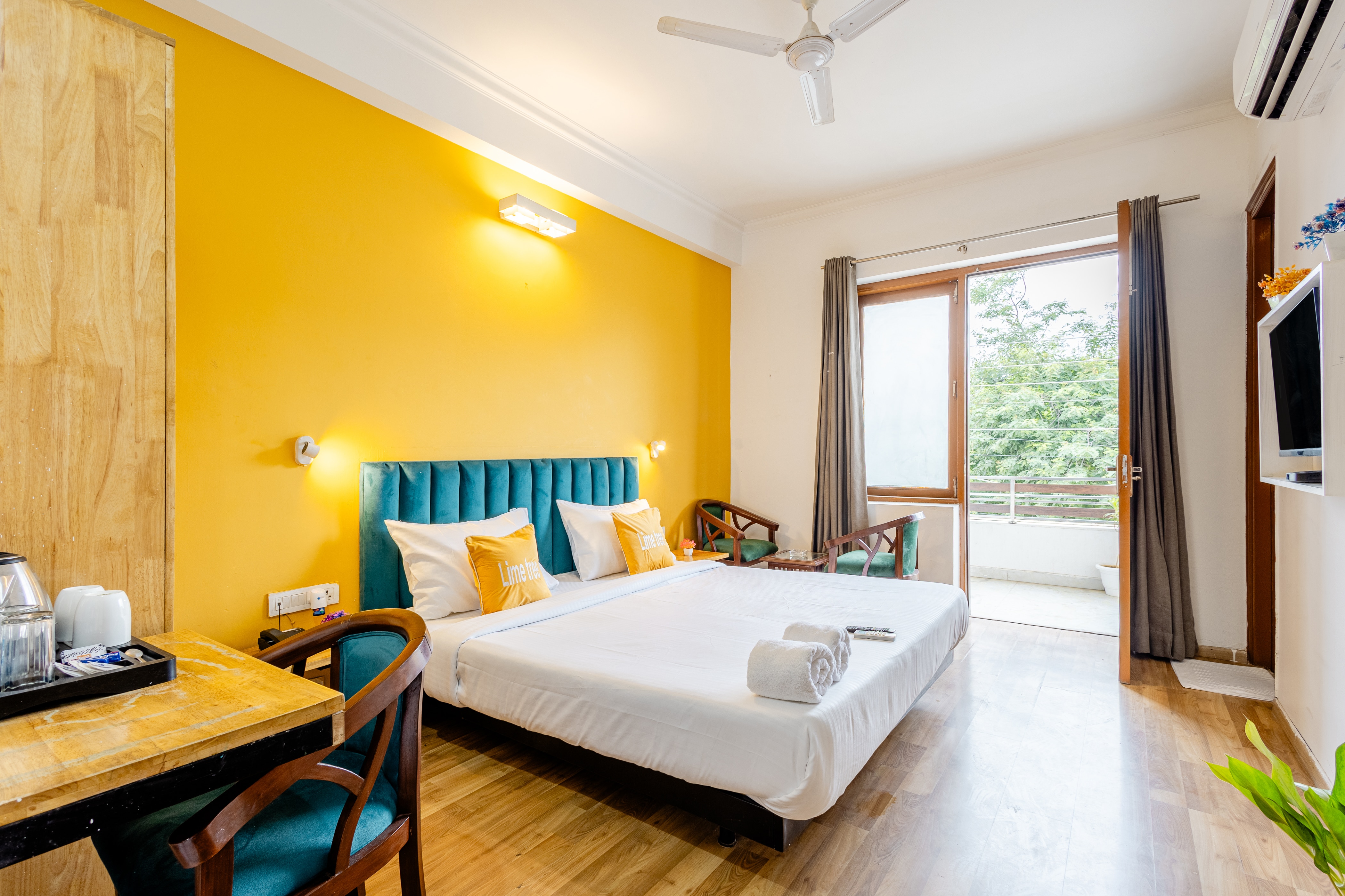 Lime Tree Premier | Medanta 𝗕𝗢𝗢𝗞 Gurgaon Hotel