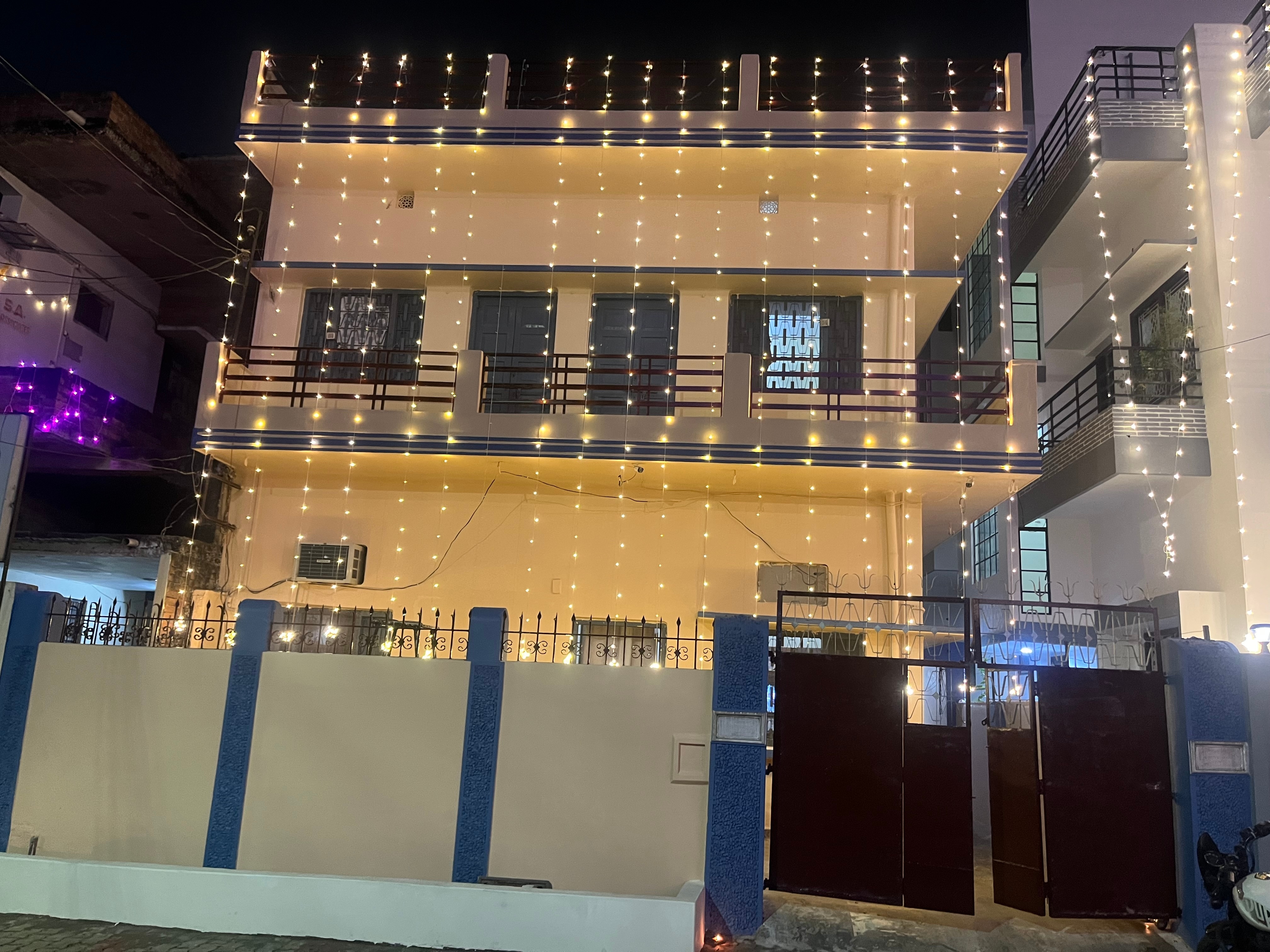 Madhav Homestay Varanasi - Reviews, Photos & Offer