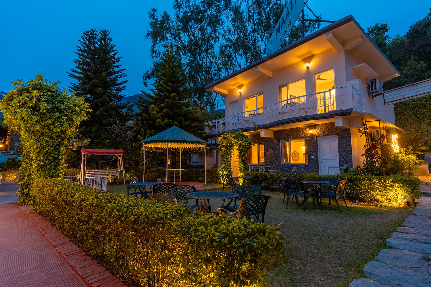 Maati Signature Collection by The Lake Hill 𝗕𝗢𝗢𝗞 Nainital Hotel