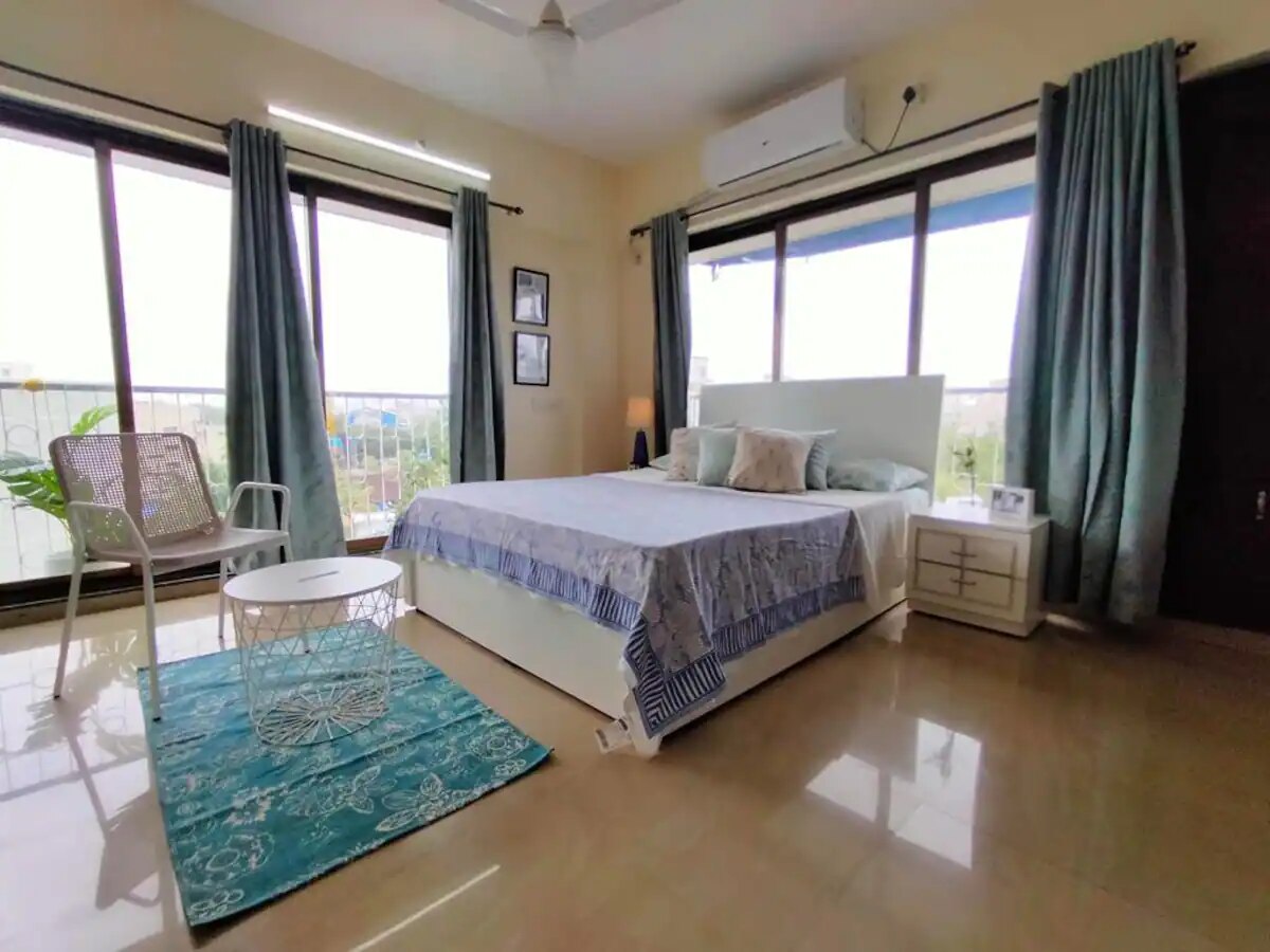 5 - Studio Velankanni Heights, Behaind Nanavati Hospital, Vile Parle by ...