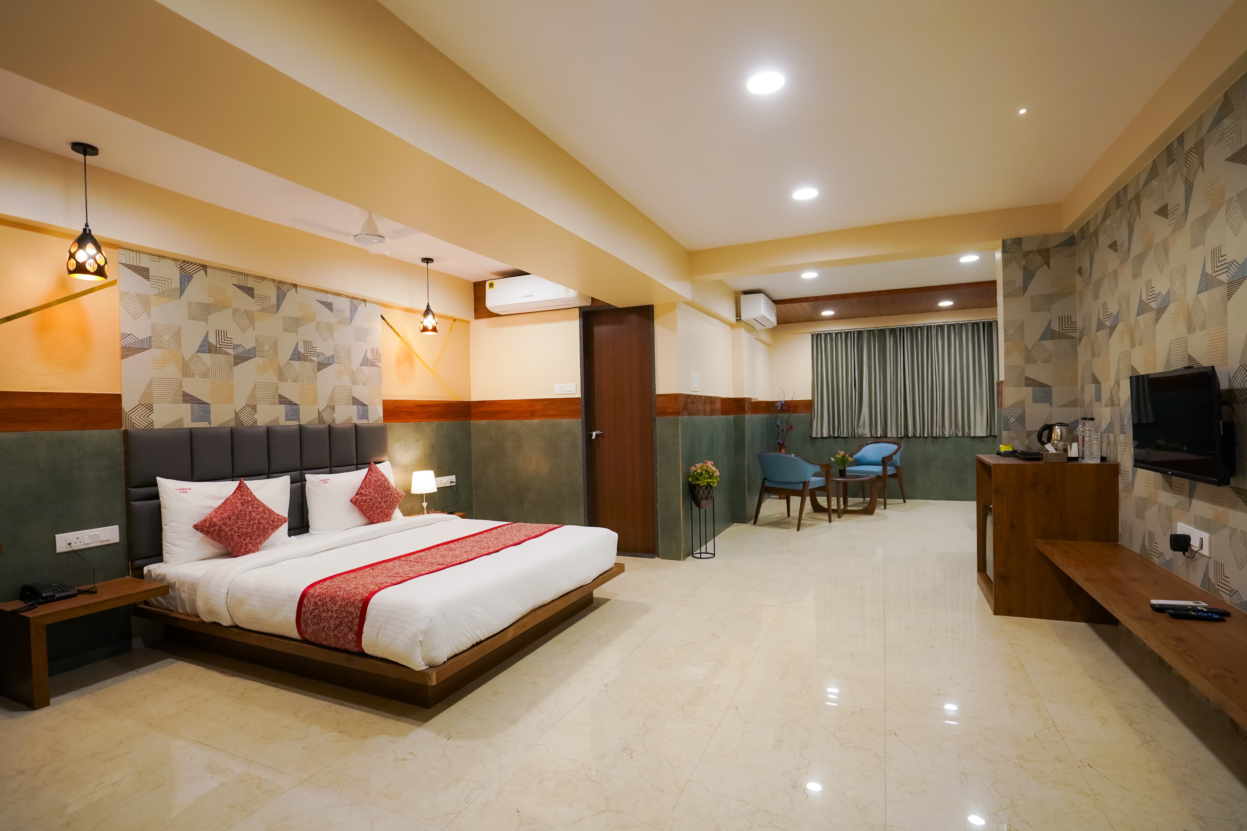 Hotel Kolhapur Stay 𝗕𝗢𝗢𝗞 Kolhapur Hotel