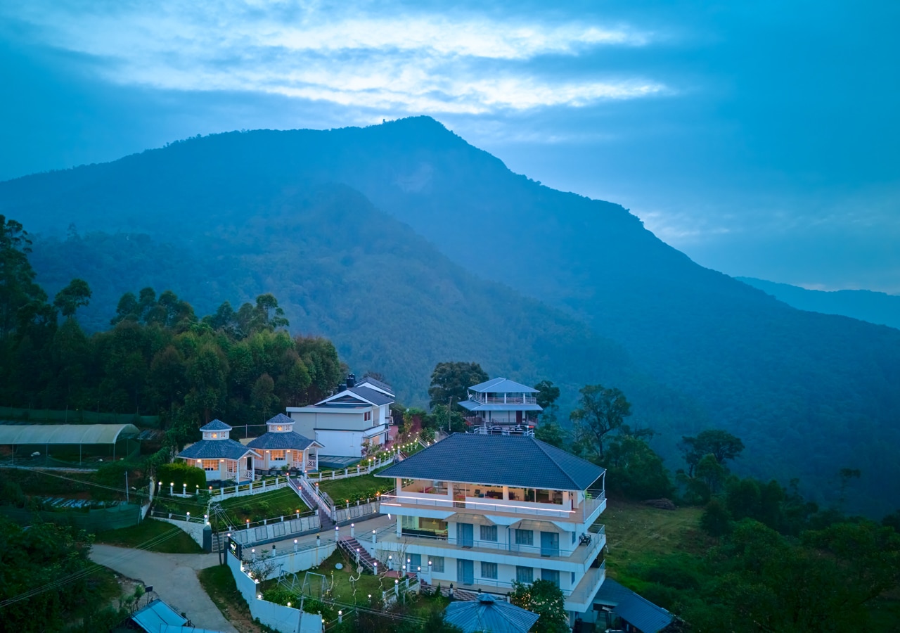 FIREFLY RESORT 𝗕𝗢𝗢𝗞 Marayoor Resort