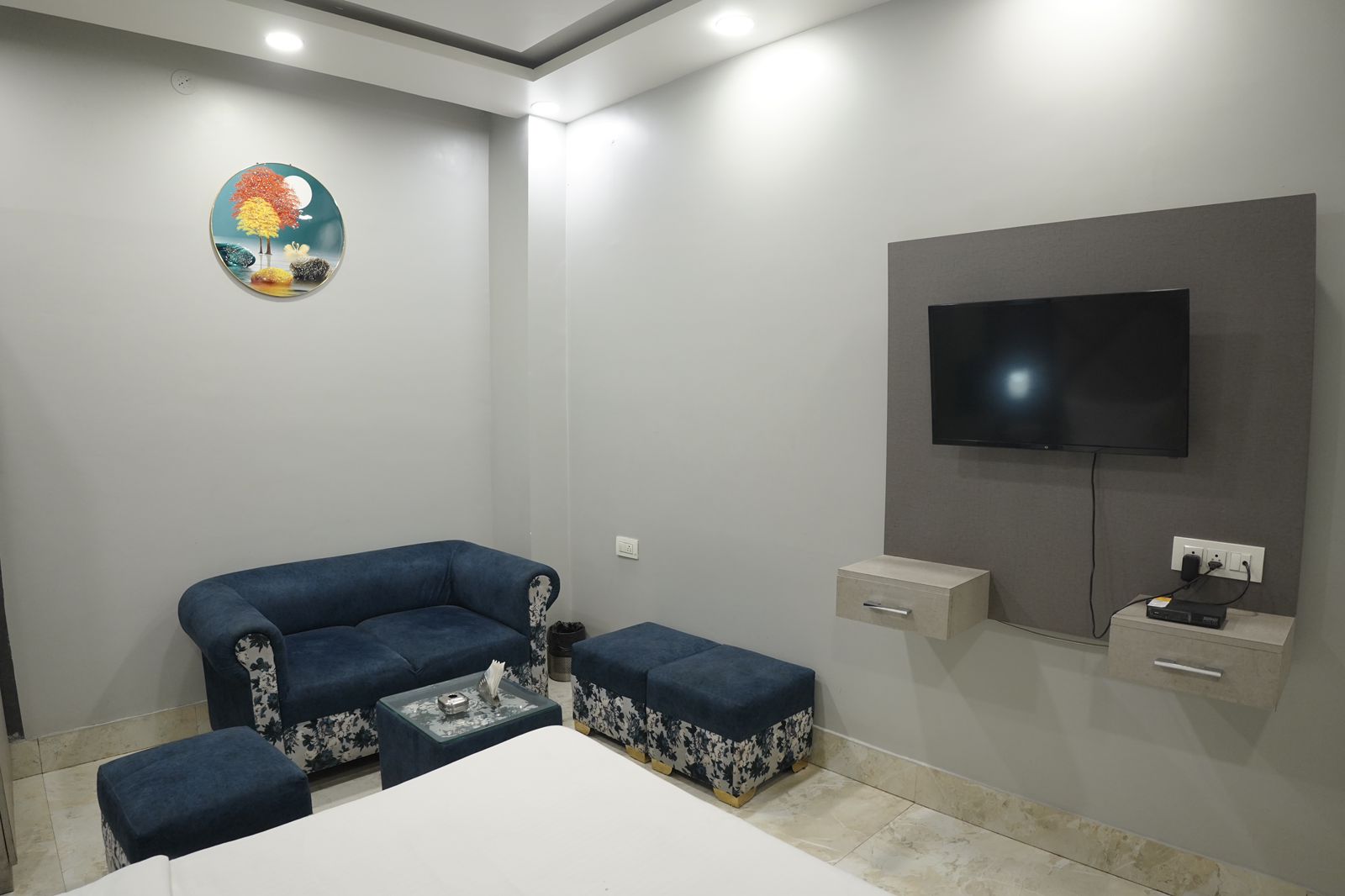 Hotel Crown Inn 𝗕𝗢𝗢𝗞 Rohtak Hotel