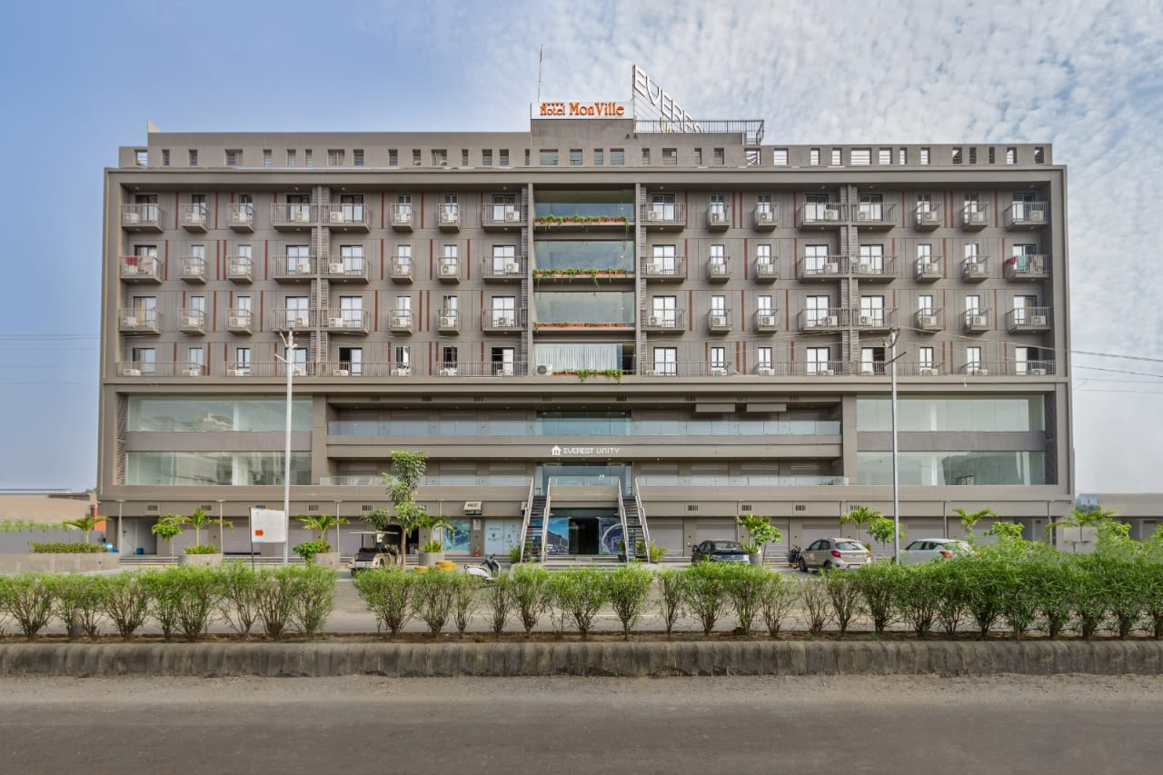 Hotel Monville, Bhaili Vadodara 𝗕𝗢𝗢𝗞 Vadodara Hotel