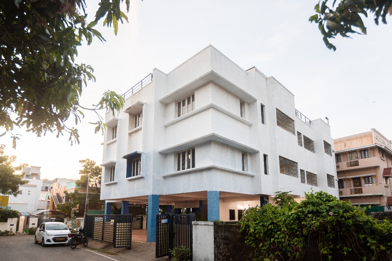 Sunshine Service Apartment OMR 𝗕𝗢𝗢𝗞 Chennai Apartment