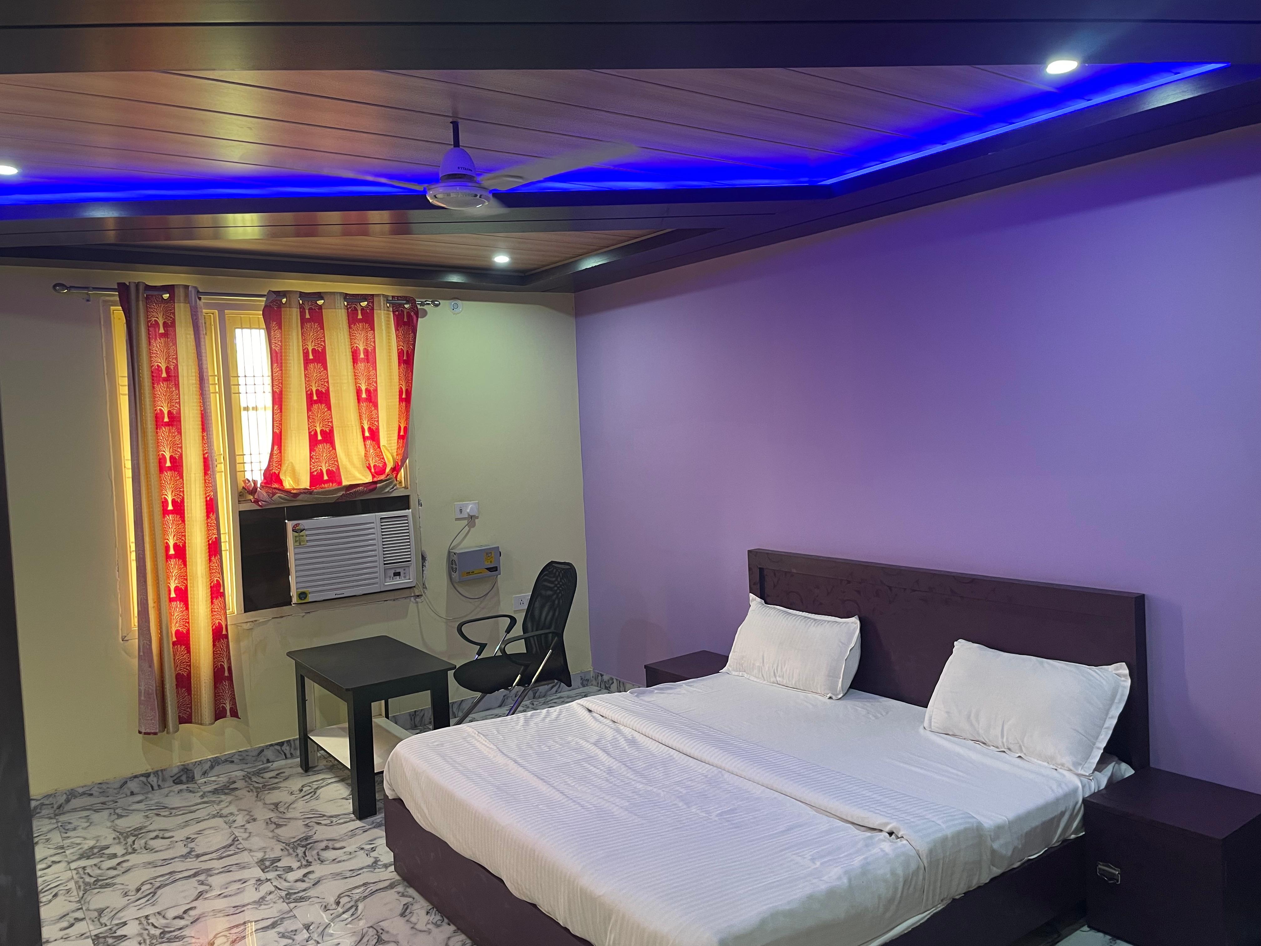 A Square Homes 𝗕𝗢𝗢𝗞 Lucknow Hotel