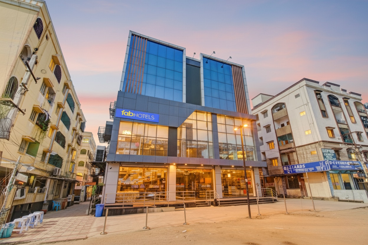 FabHotel SSR Fern Suites - 100m from GSM Mall Madeenaguda 𝗕𝗢𝗢𝗞 ...
