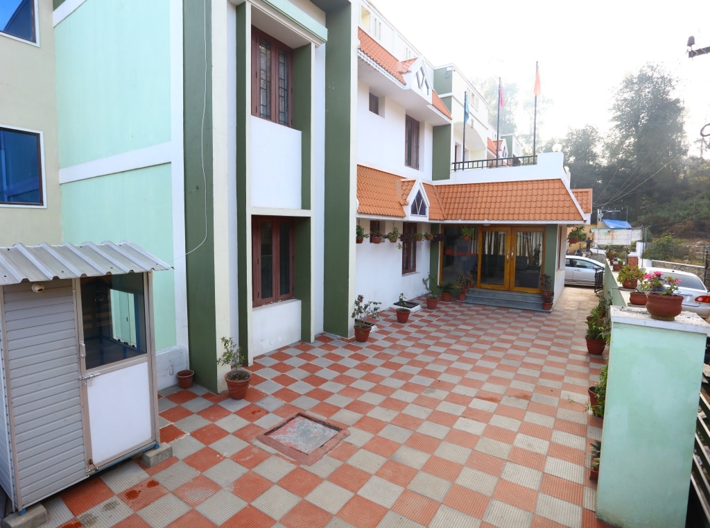 Aarem Valley Castle 𝗕𝗢𝗢𝗞 Kodaikanal Hotel