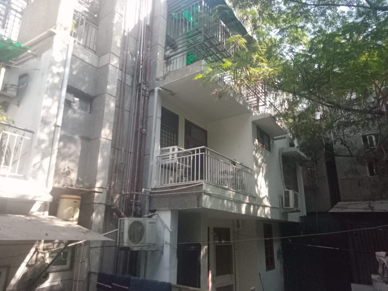 JSR Guest House INN 𝗕𝗢𝗢𝗞 Delhi Guest House