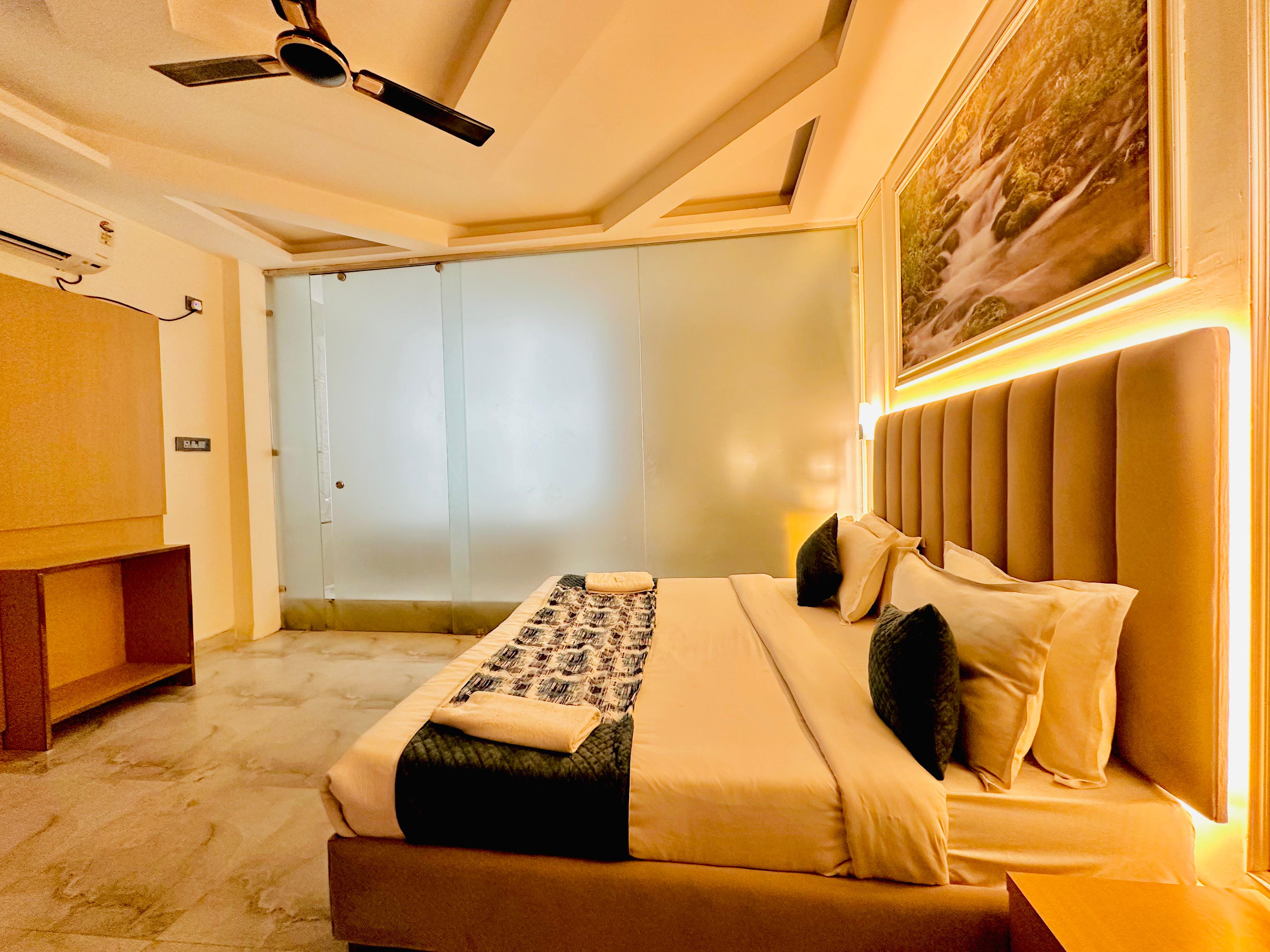 Rooms of Grand Villa - Homestay in Delhi