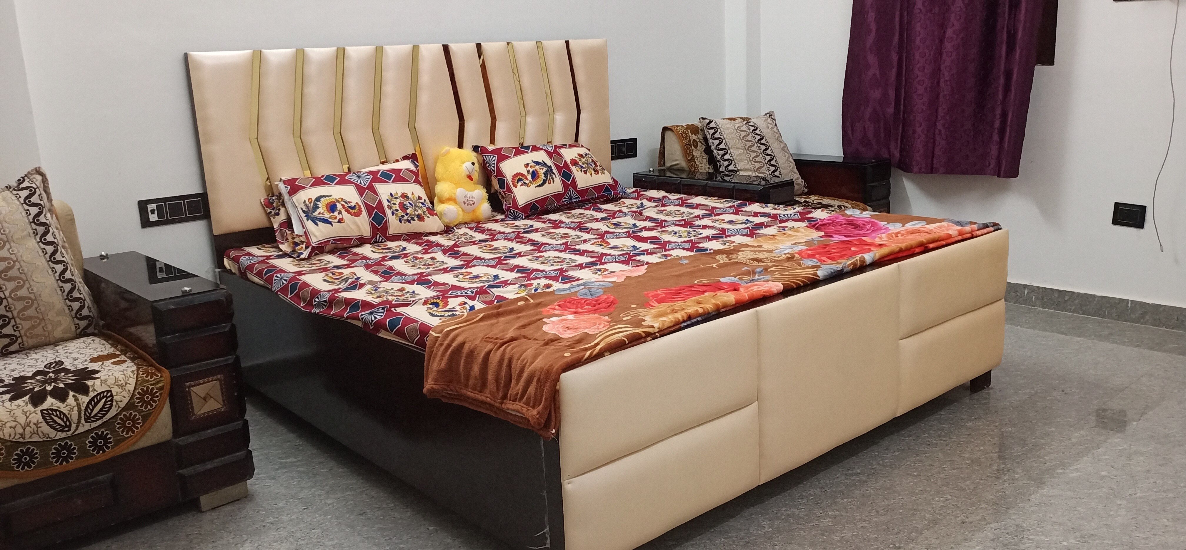 Raghuraj Home Stay 𝗕𝗢𝗢𝗞 Ayodhya Homestay